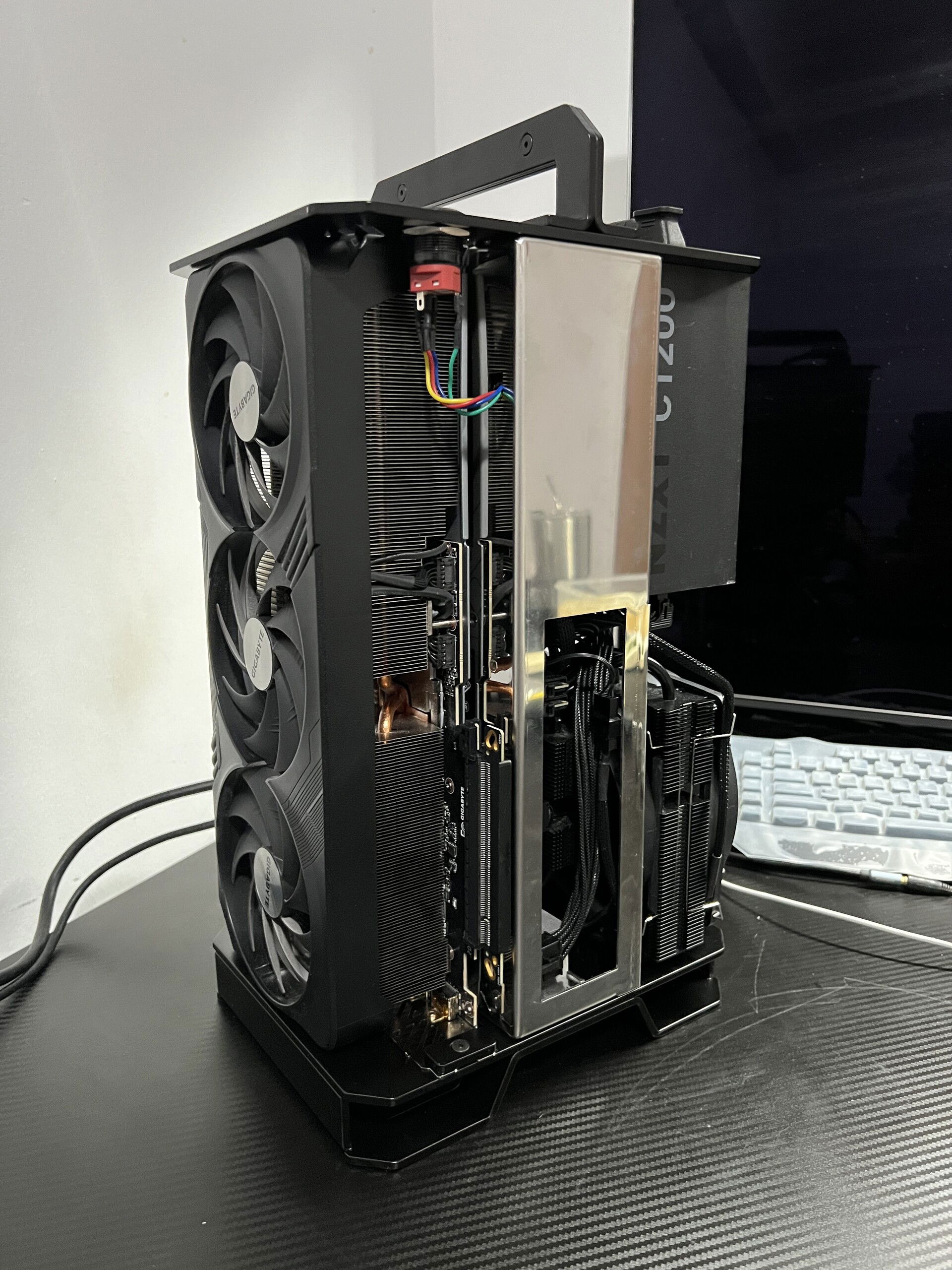 My custom ITX open case » builds.gg