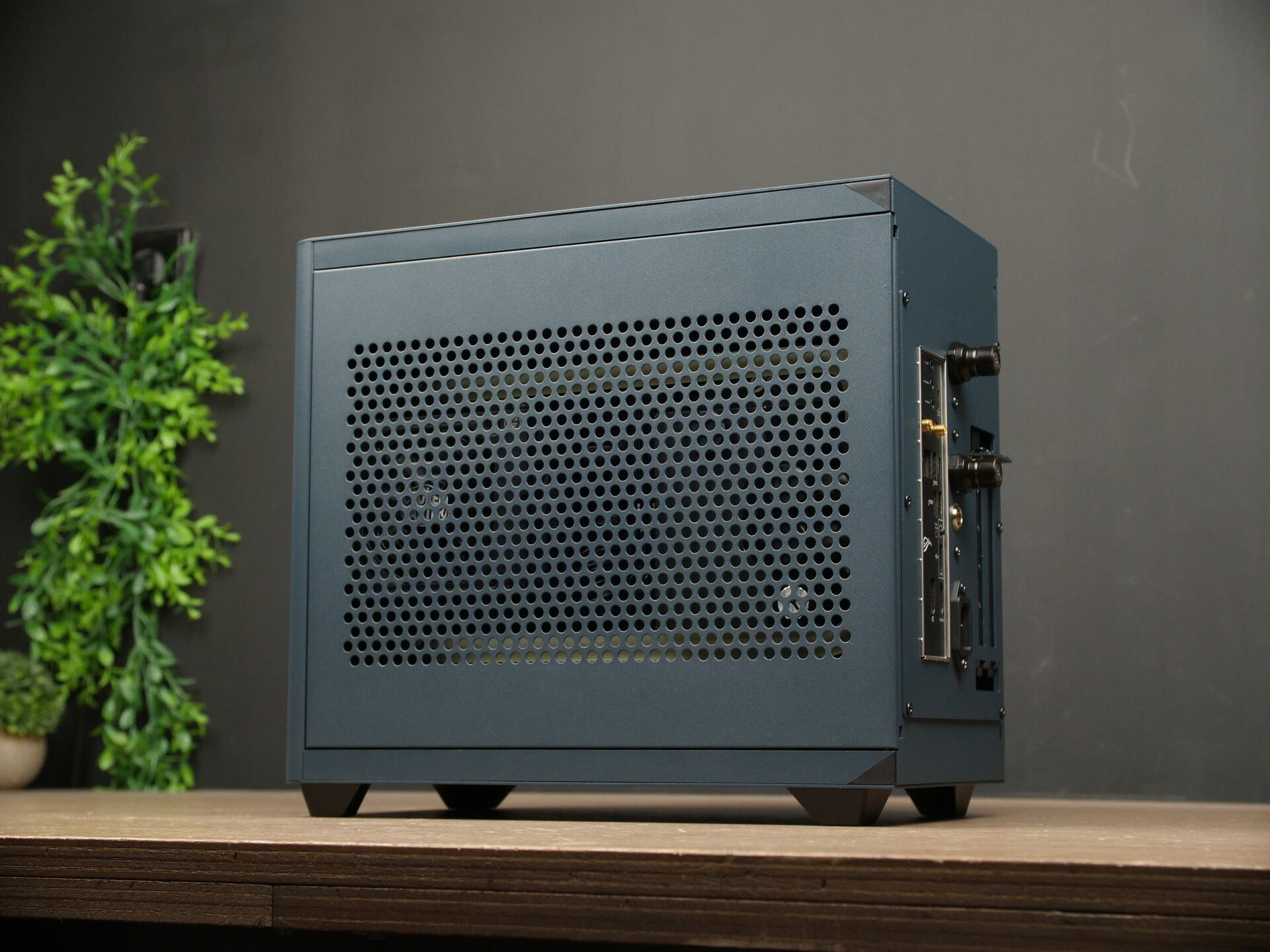 Tweaked NR200P ''MAX'' » builds.gg