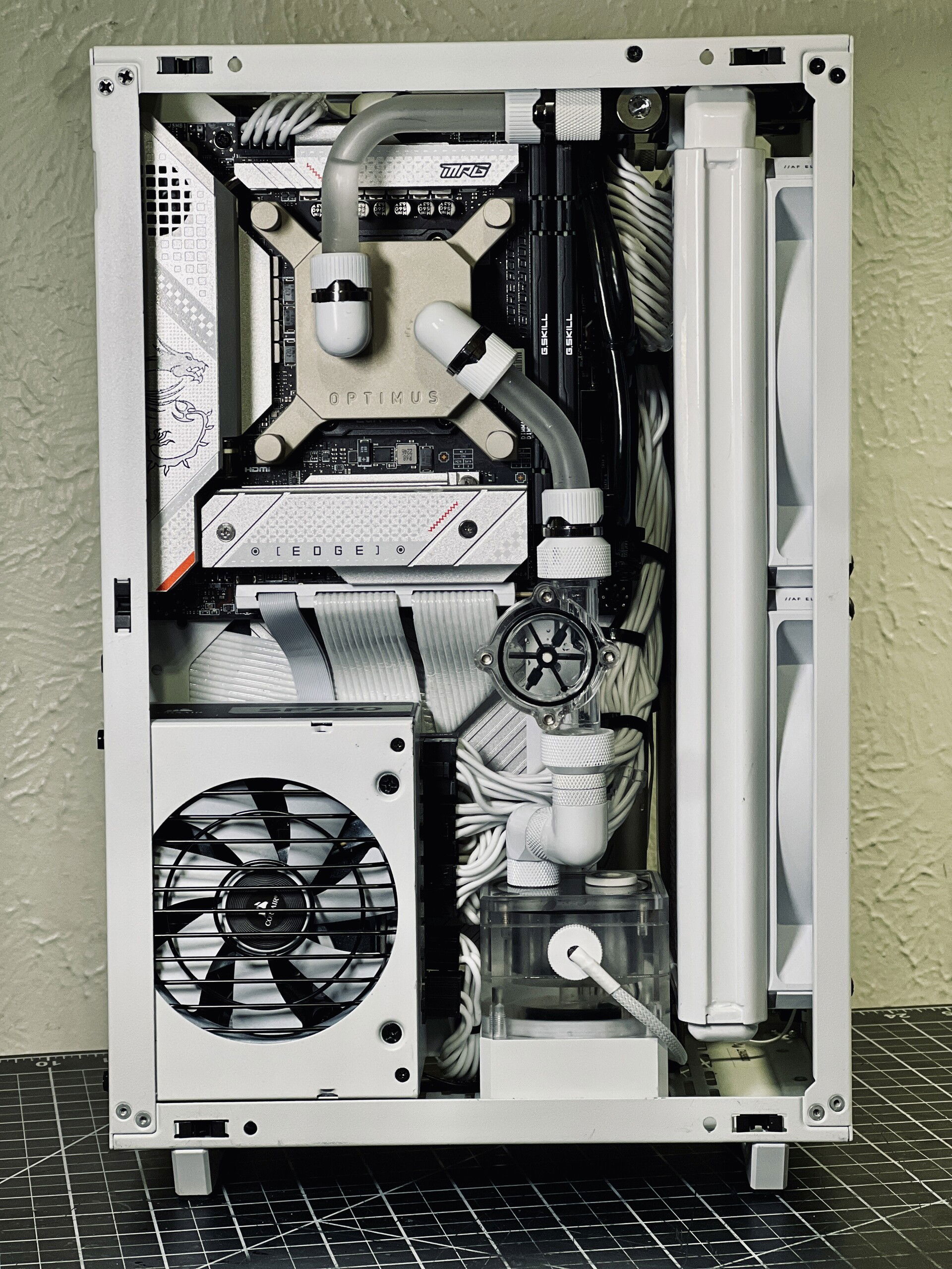 SSUPD Meshlicious with dual 280 rad custom loop - 13700K | MSI Z790I | RTX 3090 | Barrow, EKWB ...