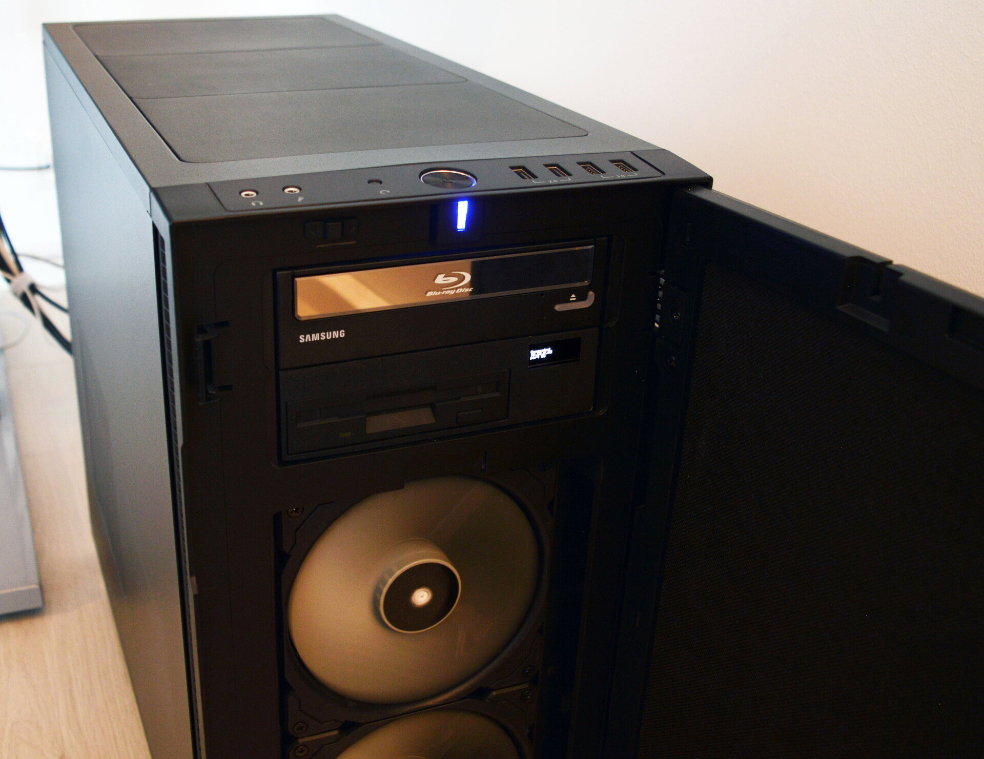 The 13mm / half inch Define R5 » builds.gg