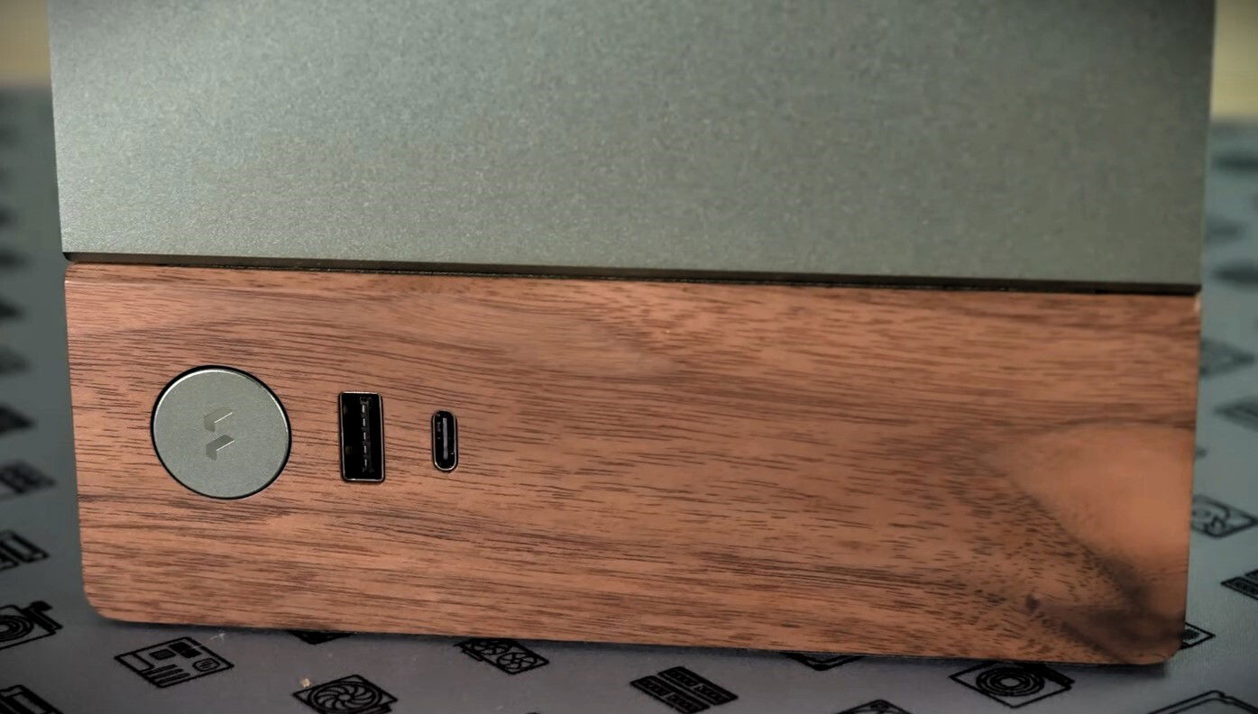 Fractal Terra Mini ITX | R7 7800X3D, RTX 4070 FE » builds.gg