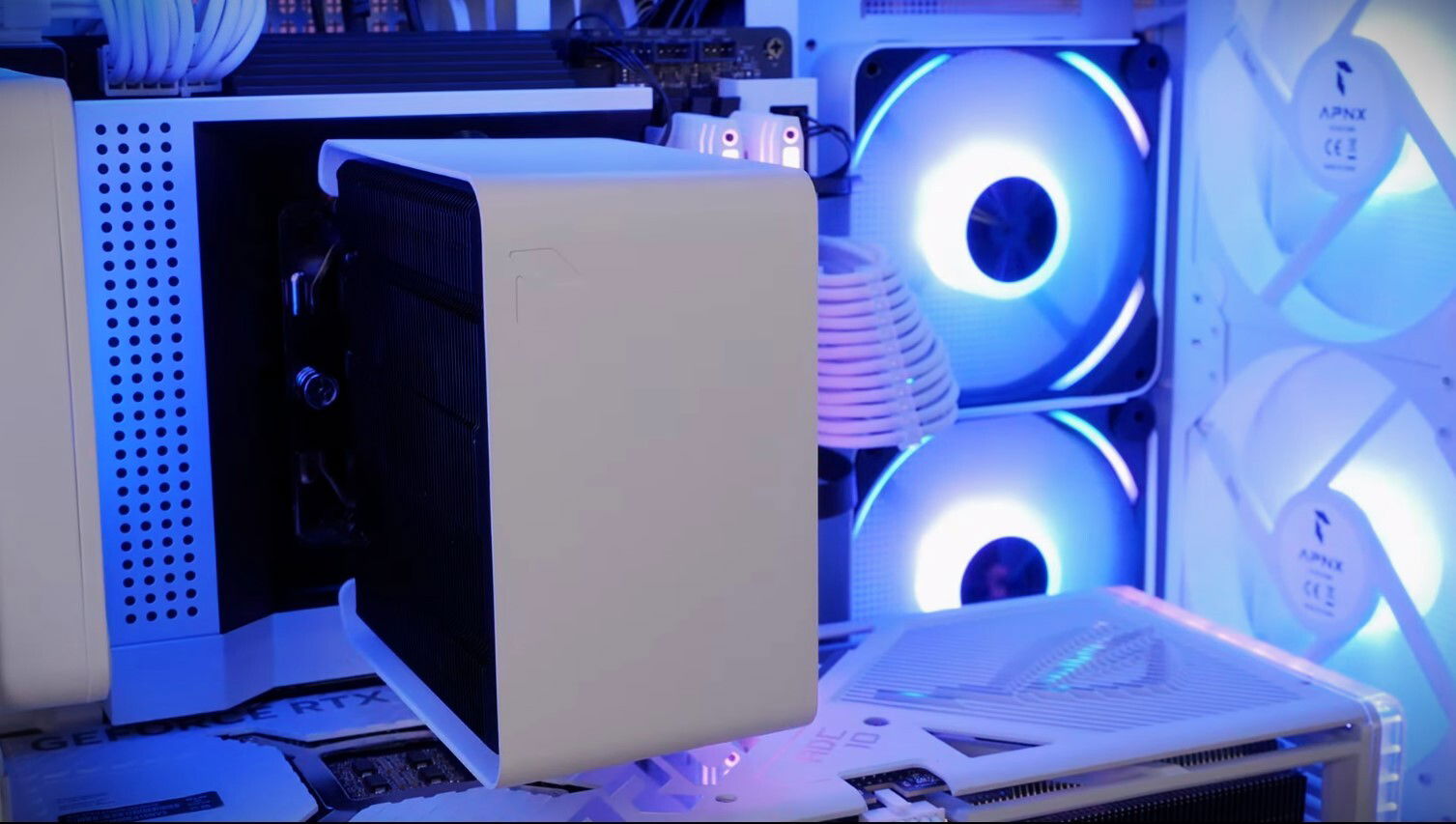 APNX C1 Fan Edition | R7 7800X3D, RTX 4090 ROG Strix » builds.gg