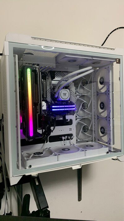 Fractal Design Meshify S2 » builds.gg