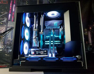 All White Hyte Y60 - Full Custom Loop » builds.gg