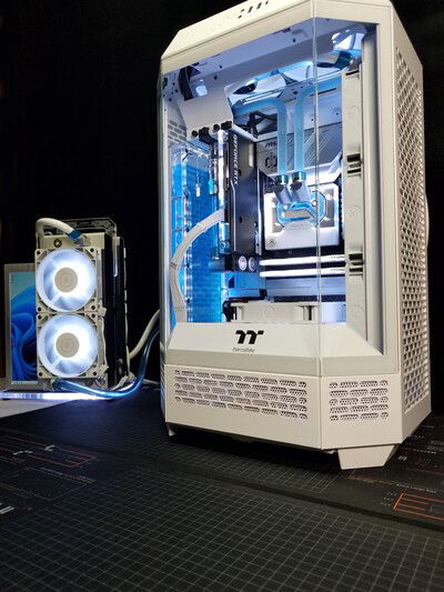 All White Hyte Y60 - Full Custom Loop » builds.gg