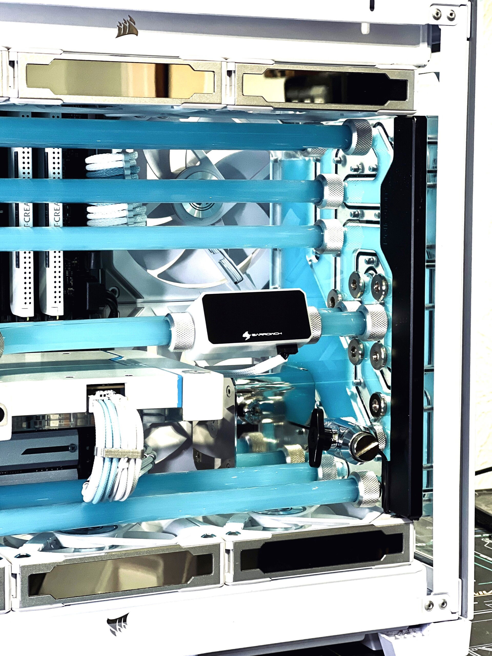 Lian Li O11D Mini with dual 360 rad custom loop » builds.gg