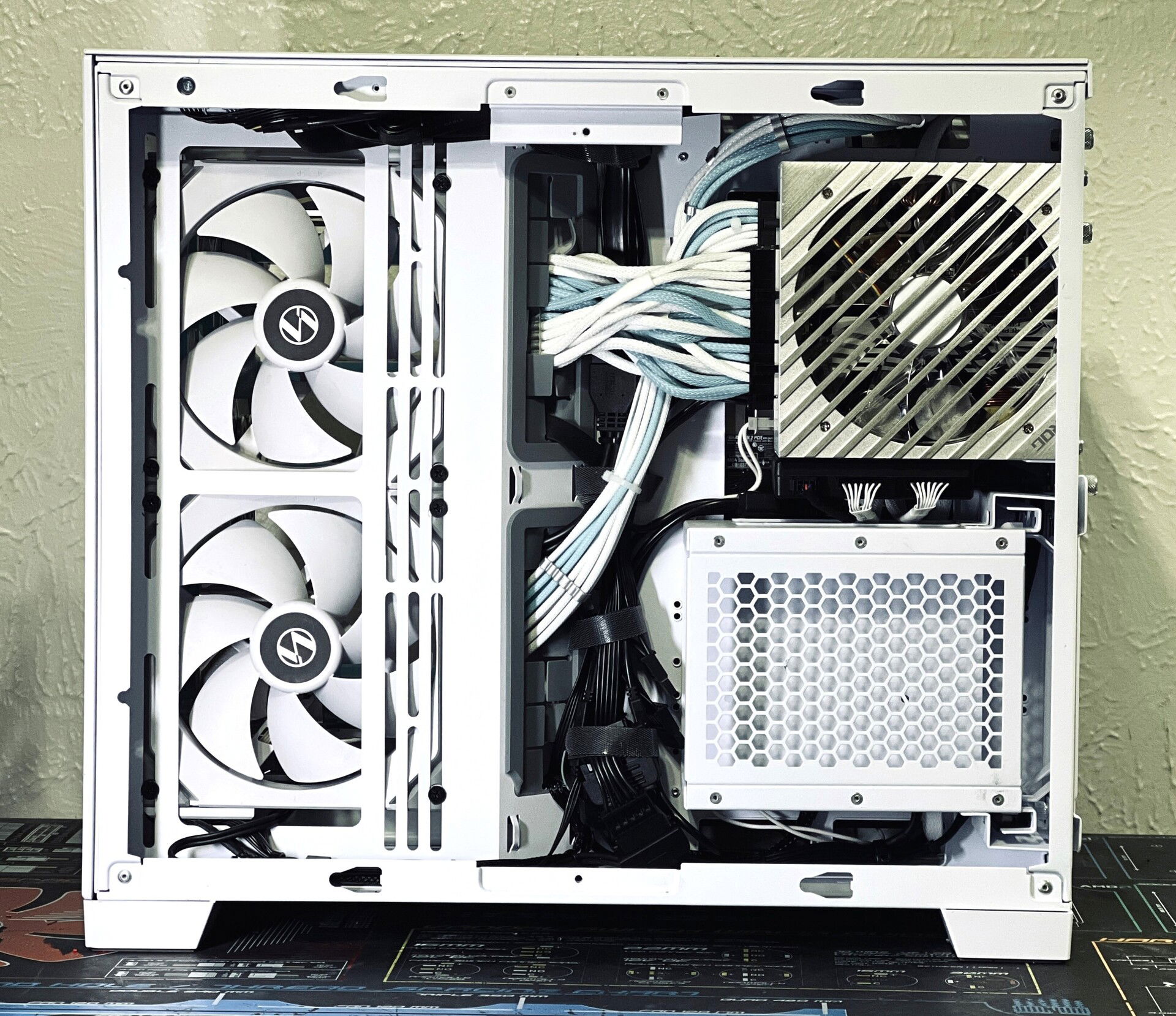 Lian Li O11D Mini with dual 360 rad custom loop » builds.gg