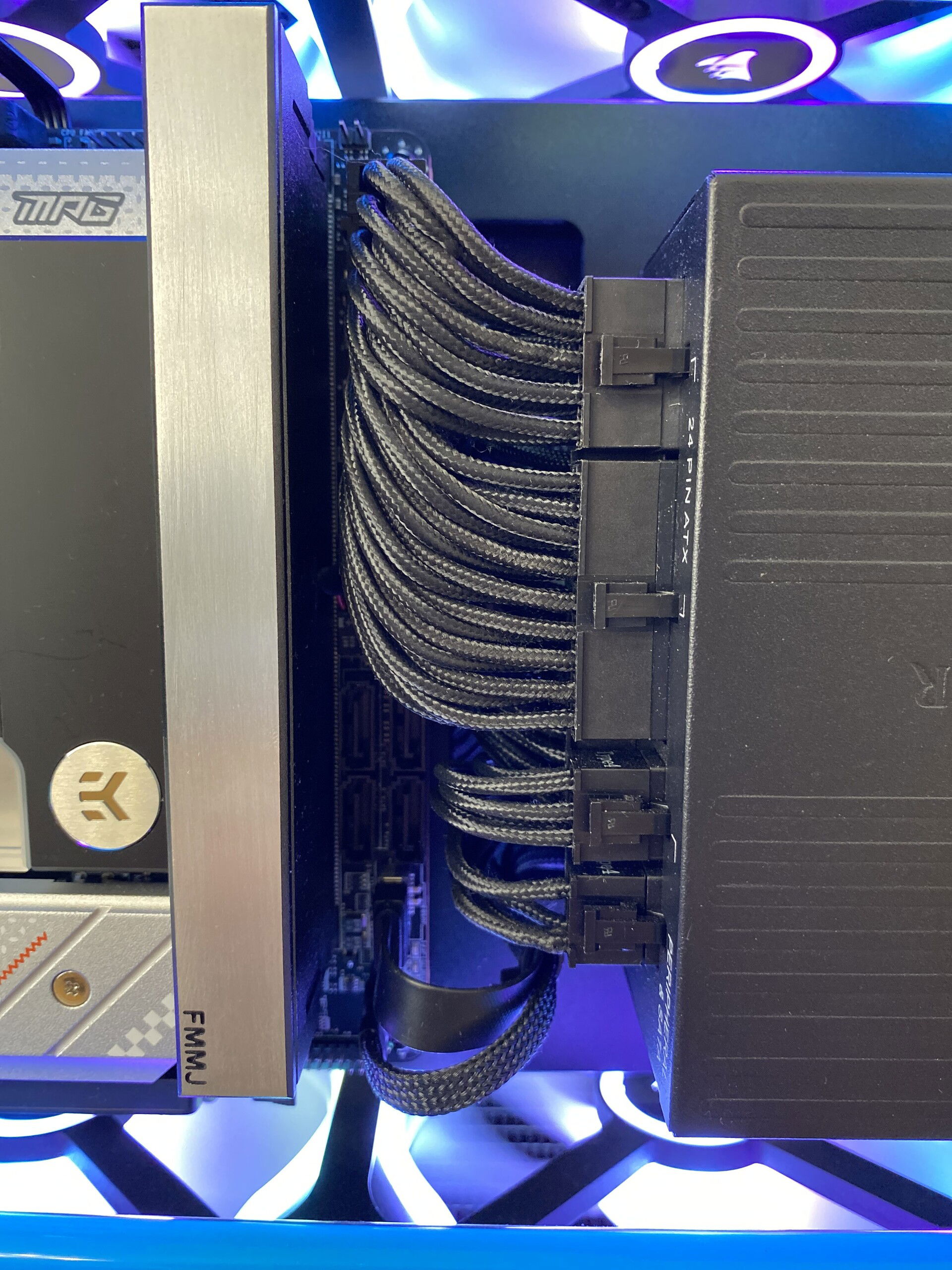 Mini-ITX — only the essentials » builds.gg