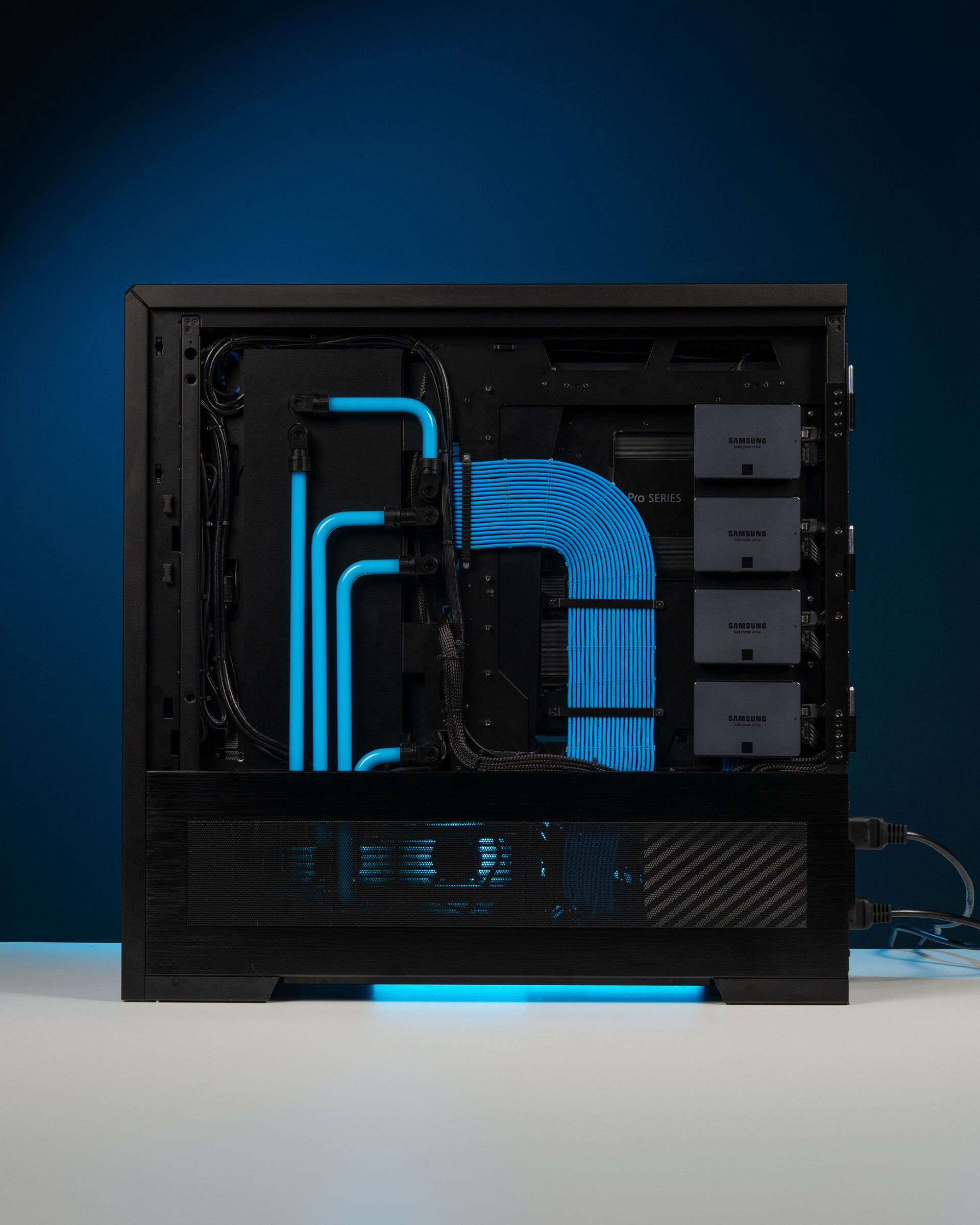 Lian Li V3000 Plus » builds.gg