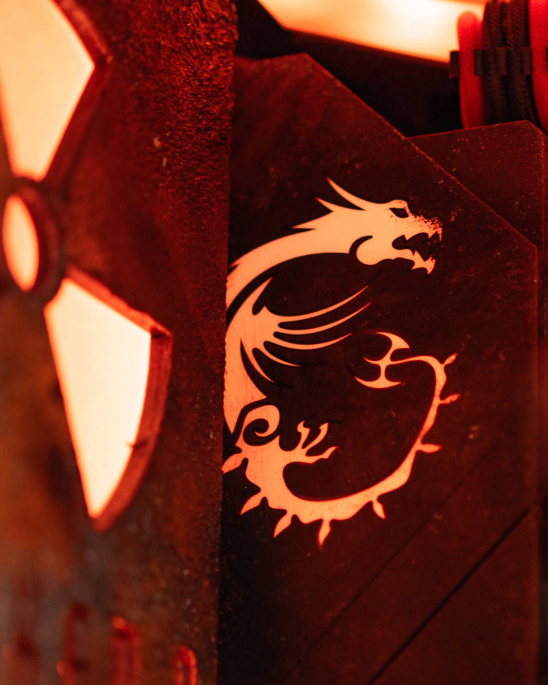 HYTE Y60 Custom STALKER 2 Edition » builds.gg