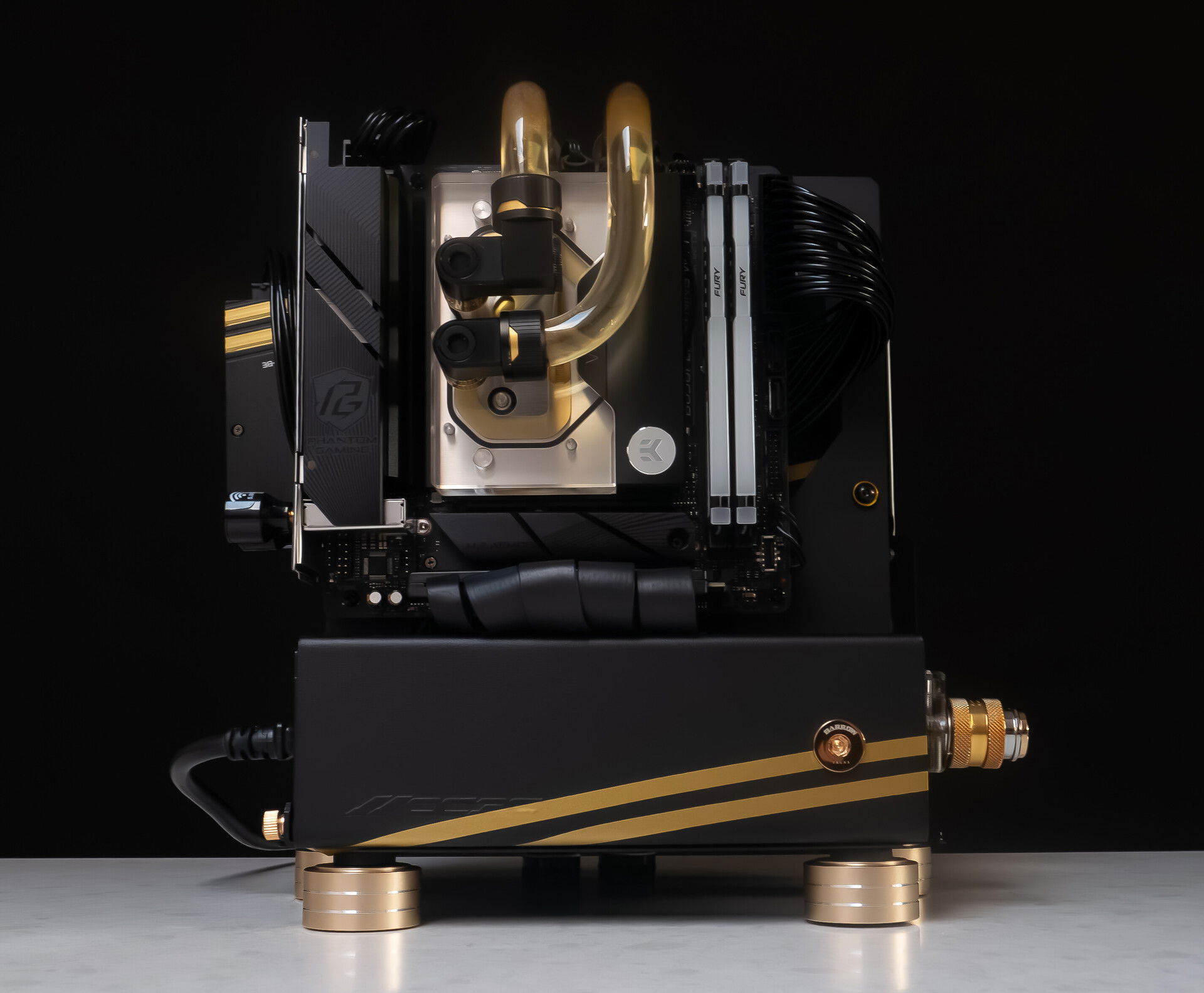 Jörmungandr - Hydra Mini ITX Custom Loop » builds.gg