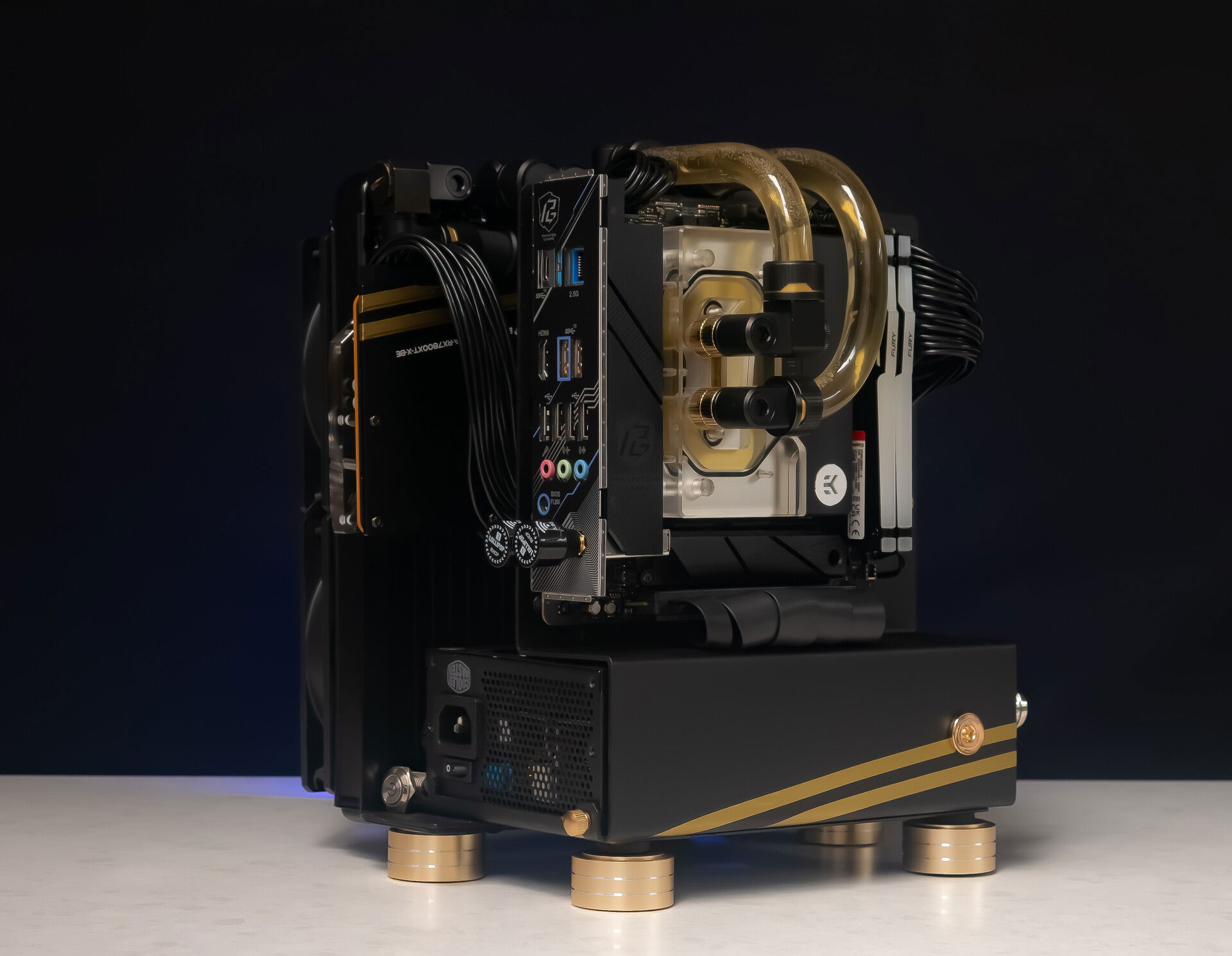 Jörmungandr - Hydra Mini ITX Custom Loop » builds.gg