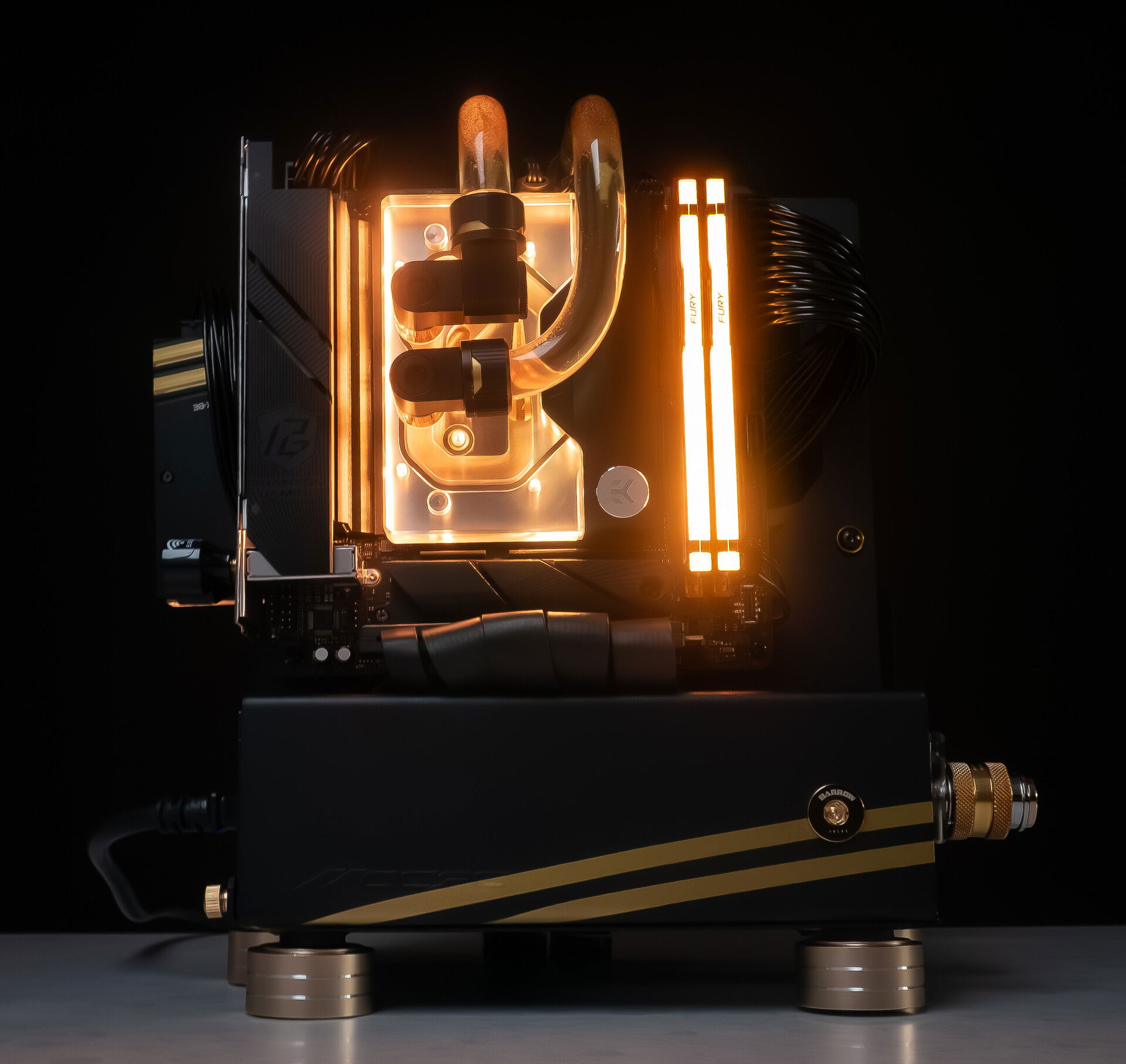 Jörmungandr - Hydra Mini ITX Custom Loop » builds.gg