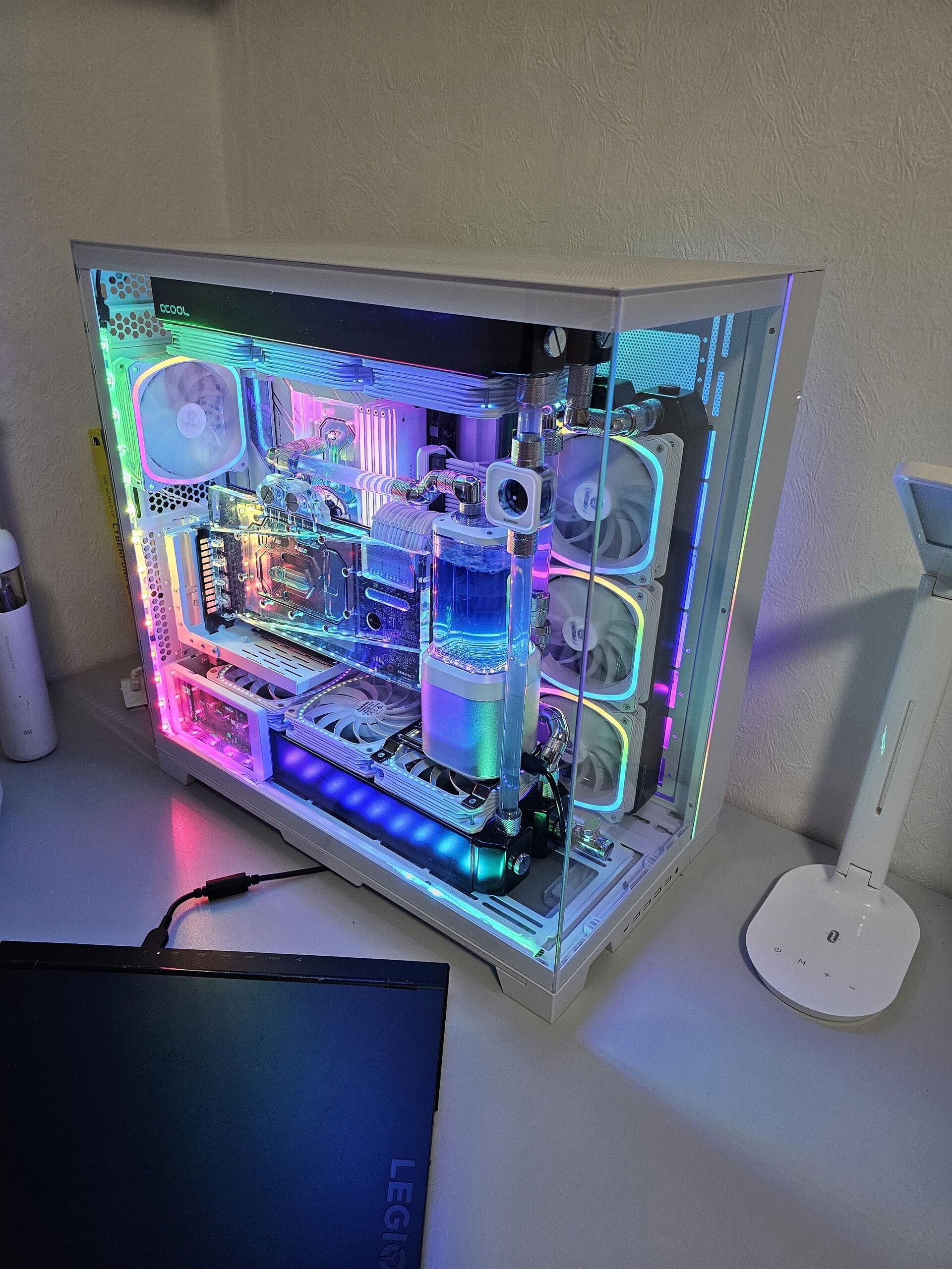 Lian Li EVO XL White Build » builds.gg