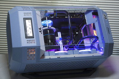 1st build: Black and yellow » builds.gg