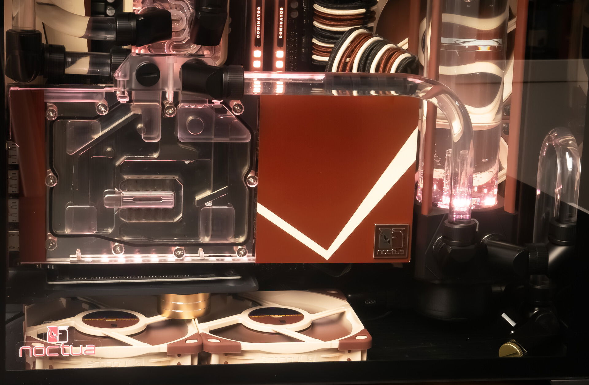 Noctua Custom Loop » builds.gg