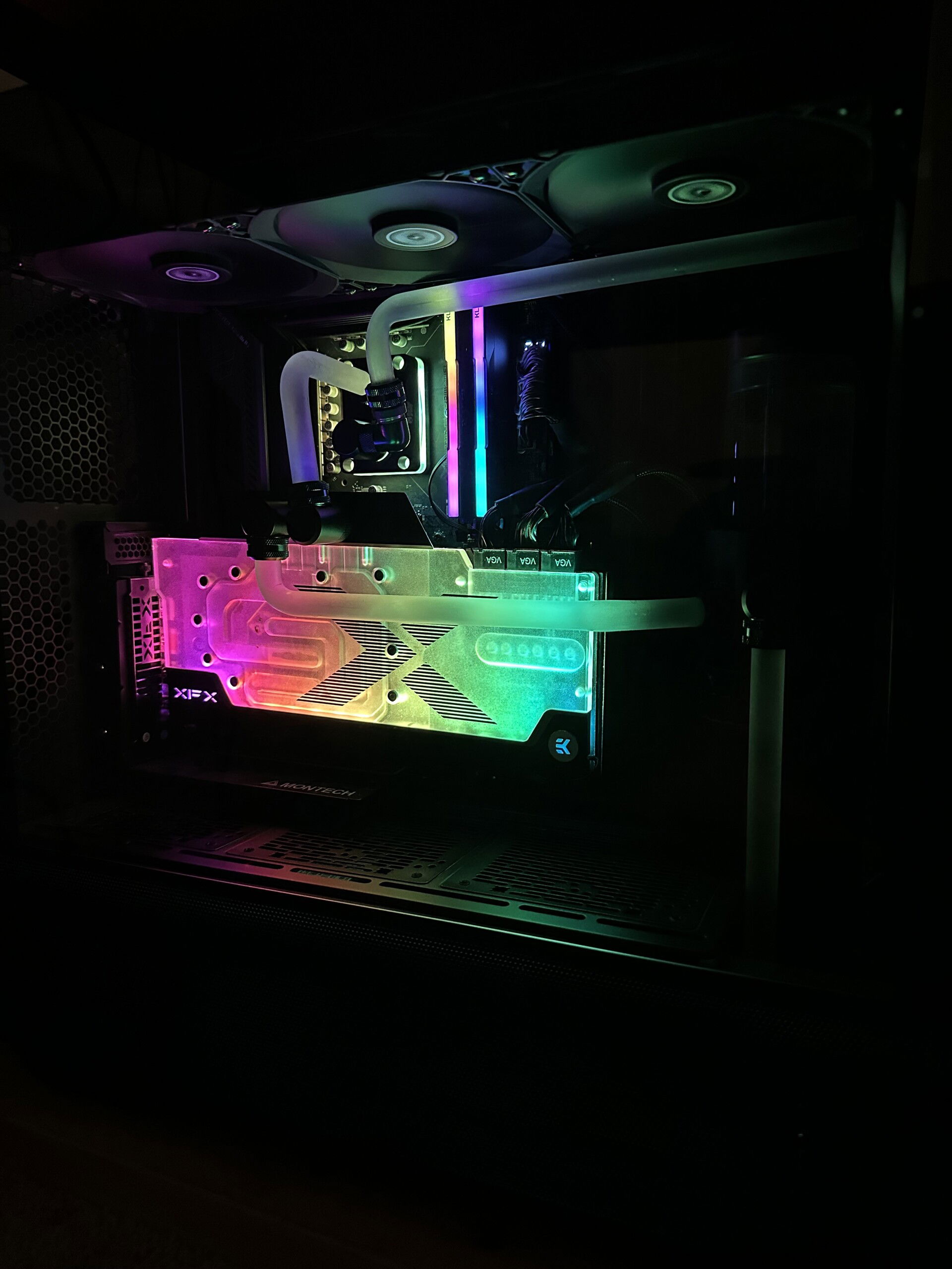 Direct Die 285K Madness » builds.gg