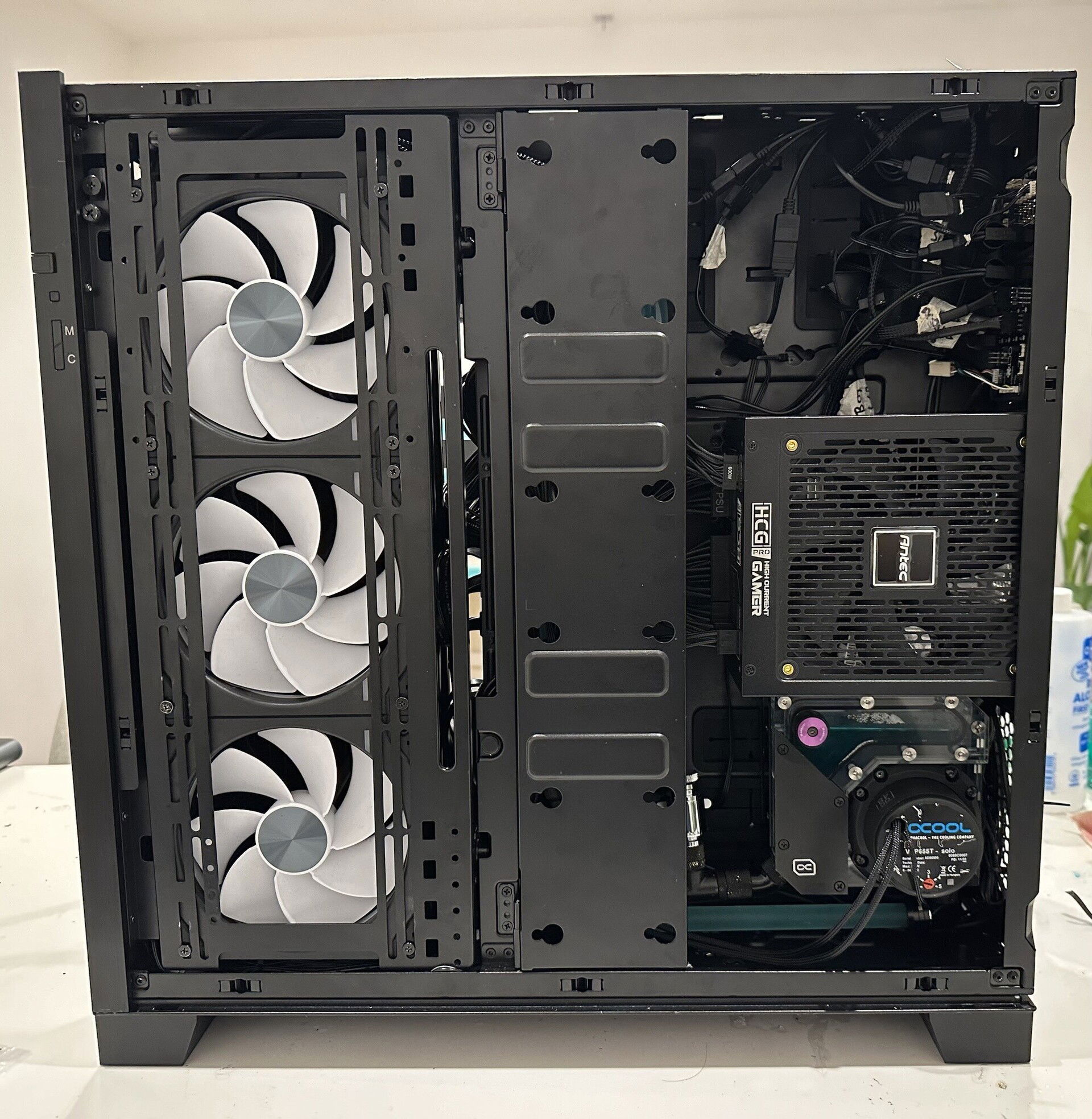 Lian Li O11D Evo XL » builds.gg