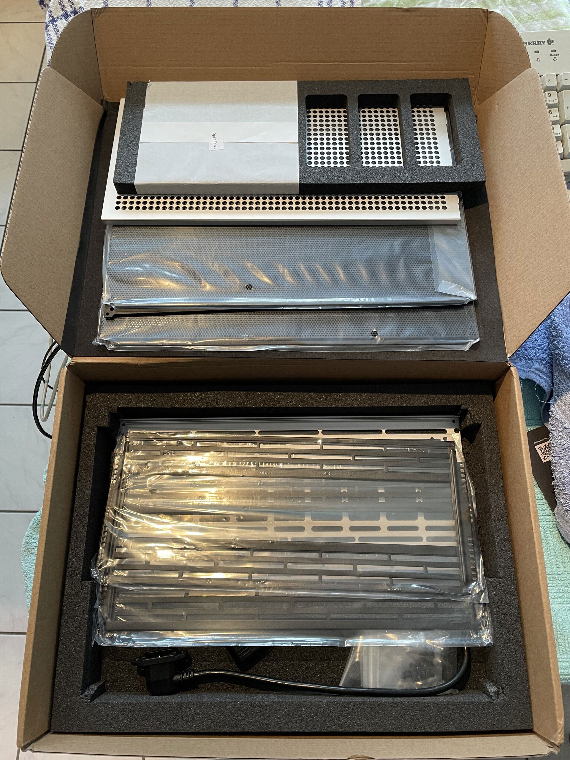 Silver Air-NCase M2 + RTX 5080 » builds.gg