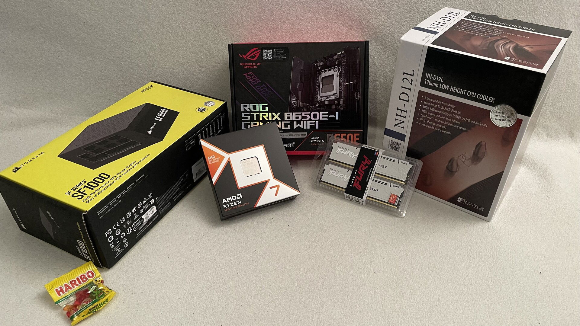 Silver Air-NCase M2 + RTX 5080 » builds.gg