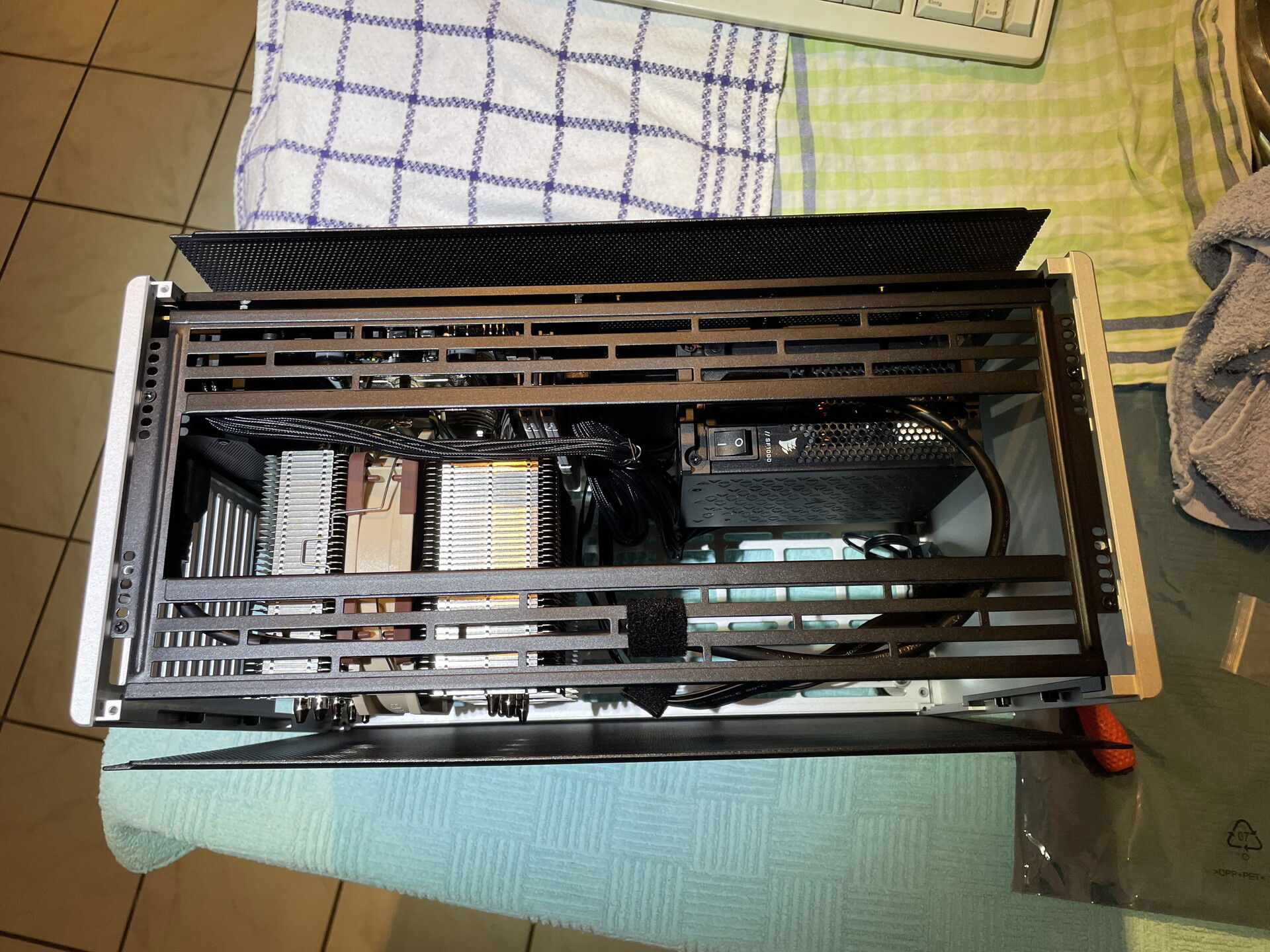 Silver Air-NCase M2 + RTX 5080 » builds.gg