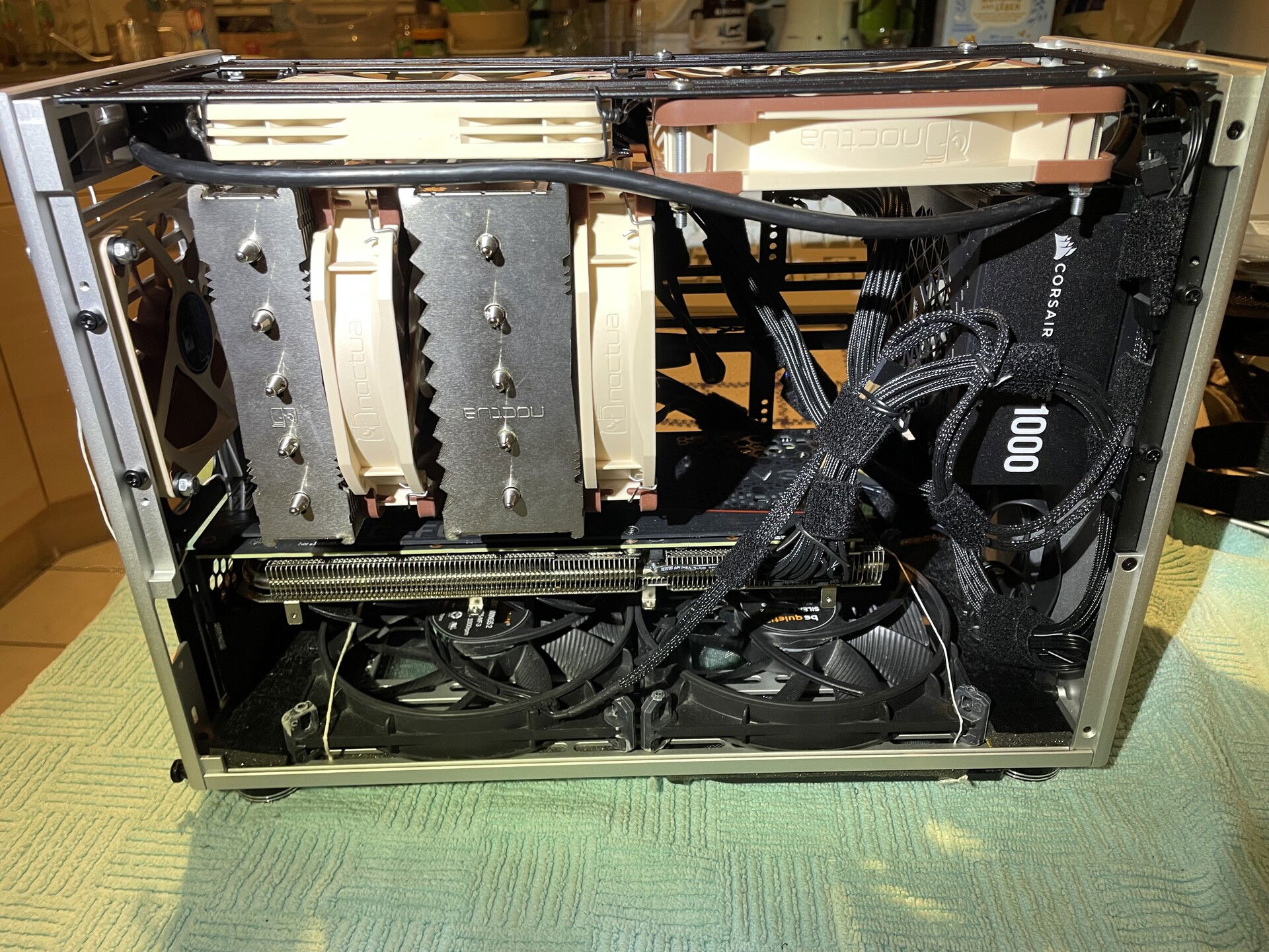 Silver Air-NCase M2 + RTX 5080 » builds.gg