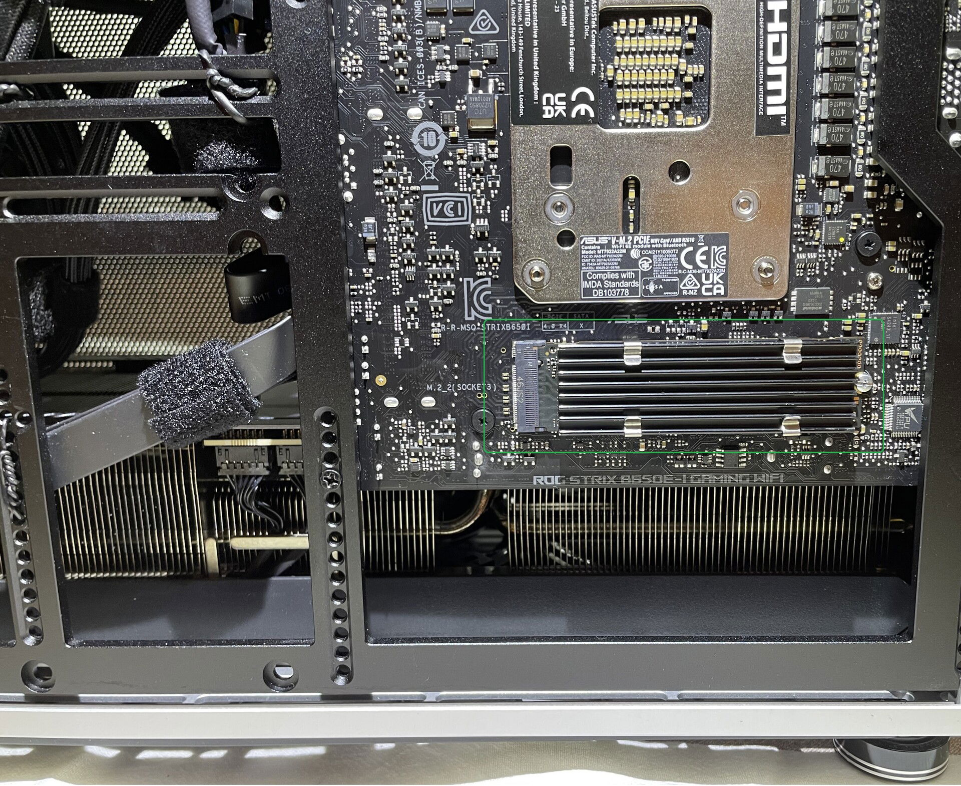 Silver Air-NCase M2 + RTX 5080 » builds.gg