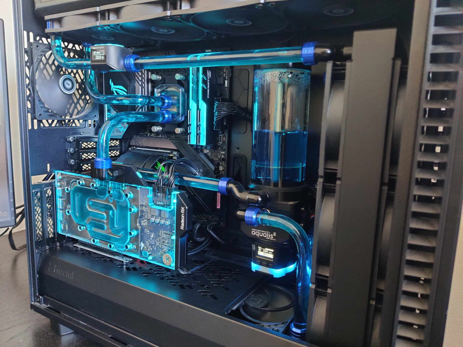 Fractal Design Define 7 XL Blue Build v2 » builds.gg