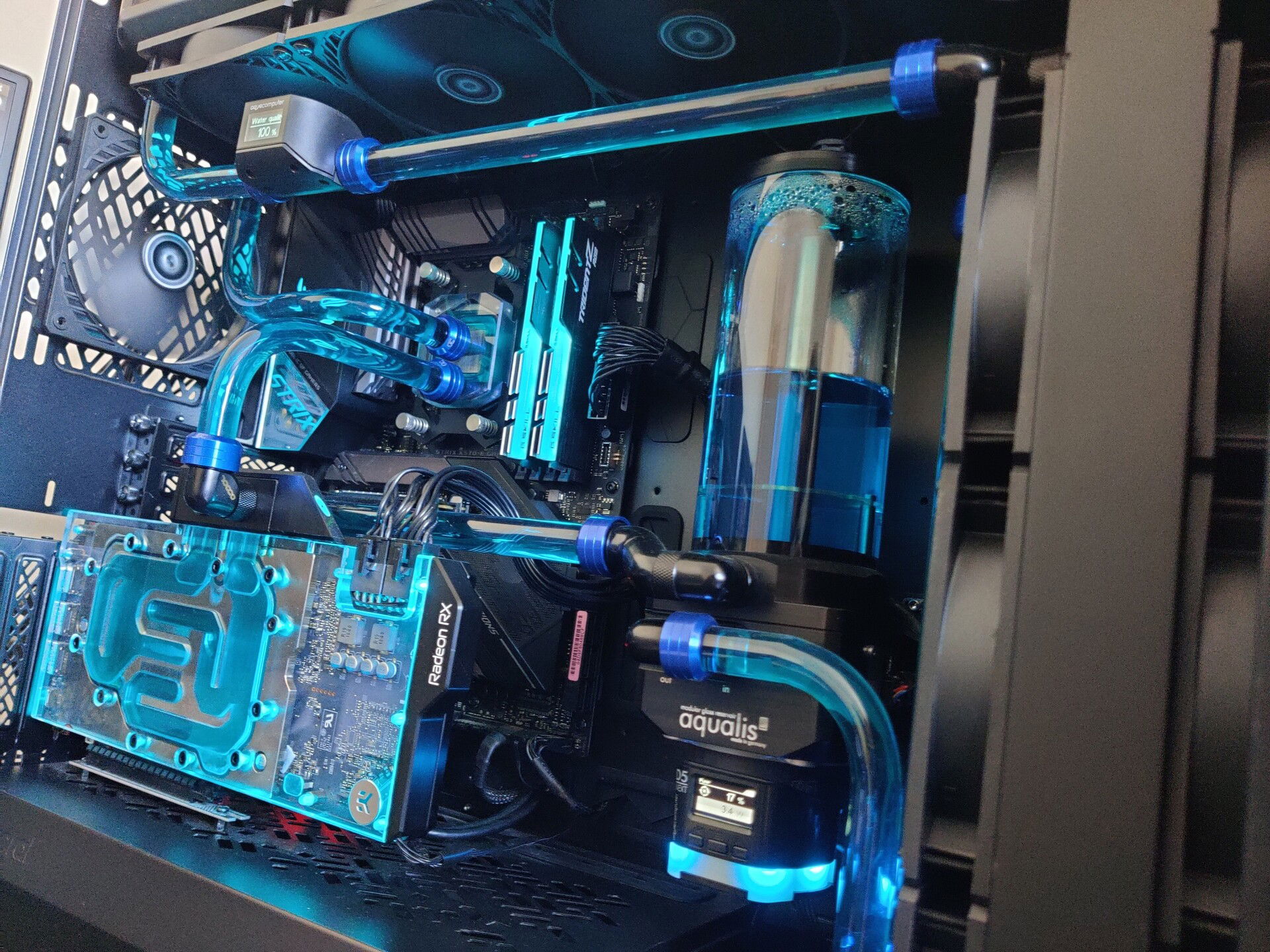 Fractal Design Define 7 XL Blue Build v2 » builds.gg
