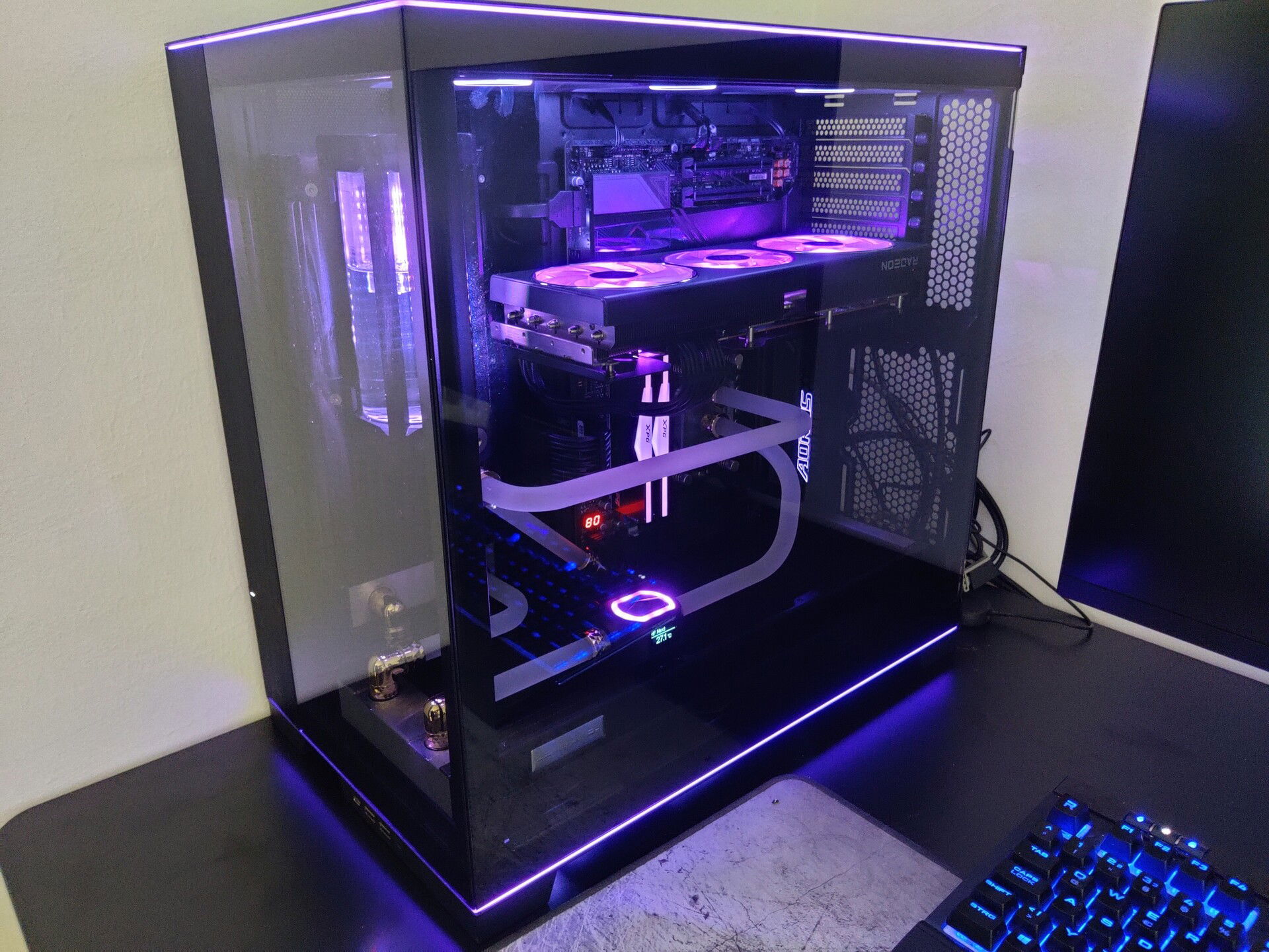 Lian Li O11 Dynamic EVO RGB Black/Gold » builds.gg