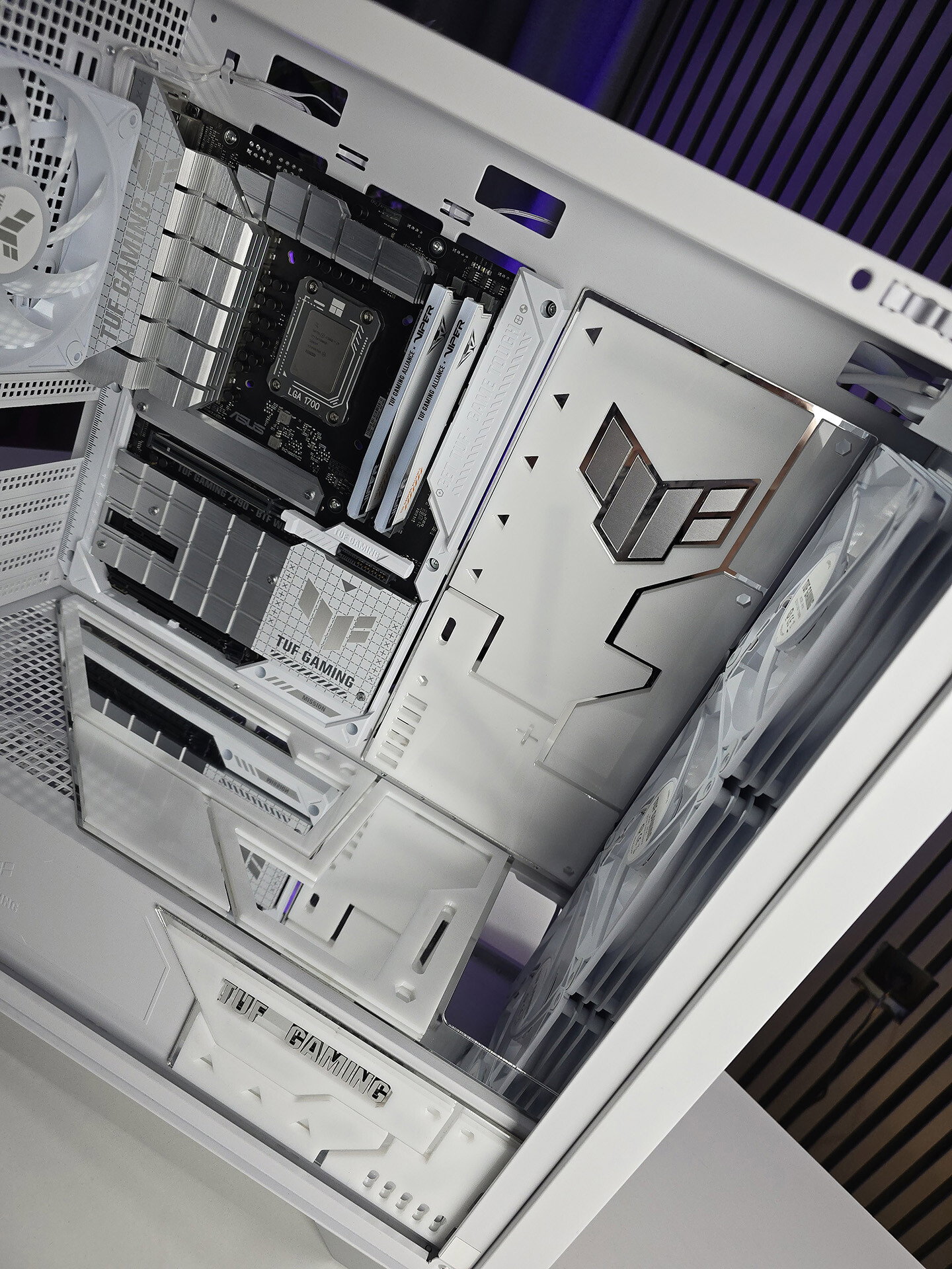 Asus BTF custom build by neSSa » builds.gg