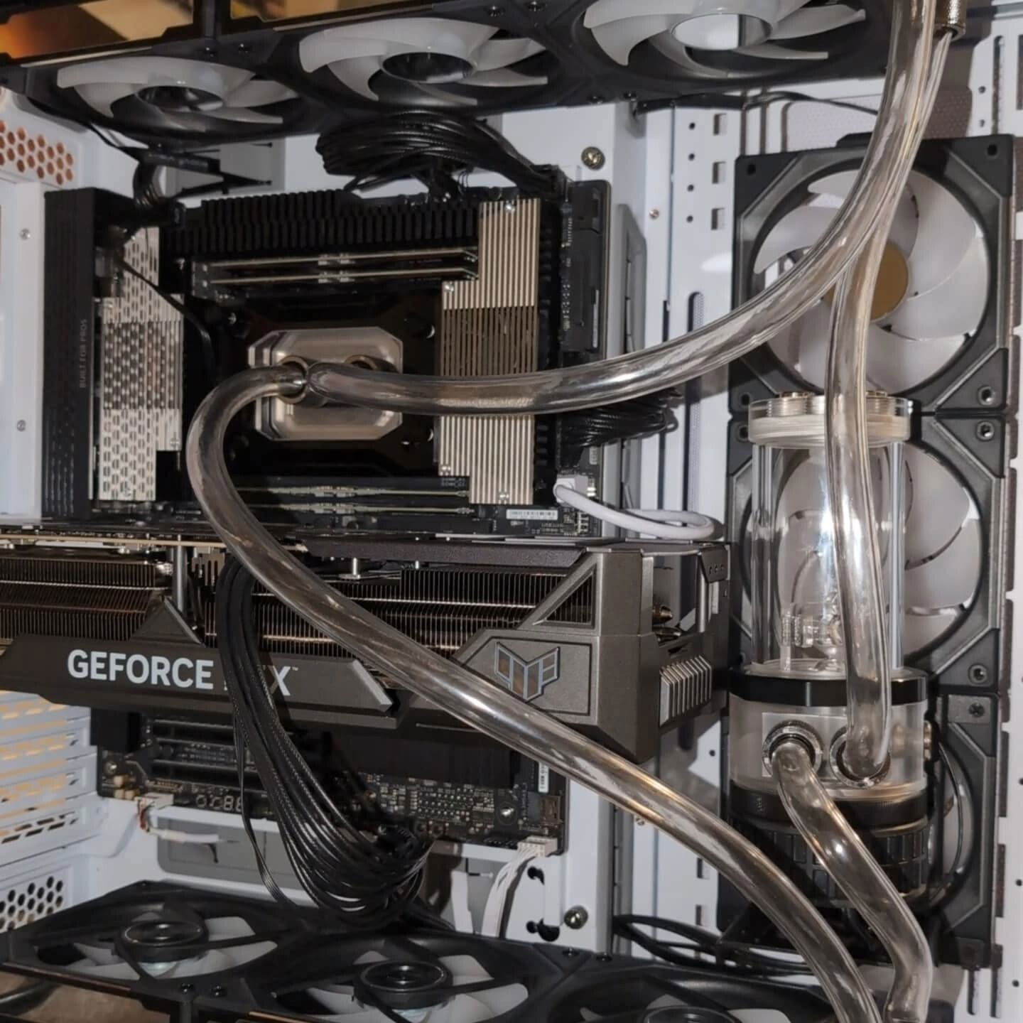 Threadripper 7980x 4090 Workstation » builds.gg