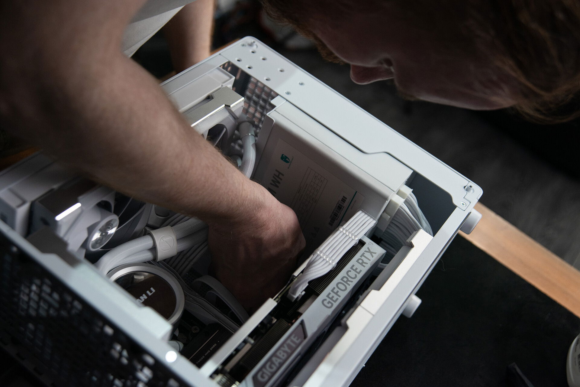 Jonsplus Z20 mATX: White and clean modern classic » builds.gg