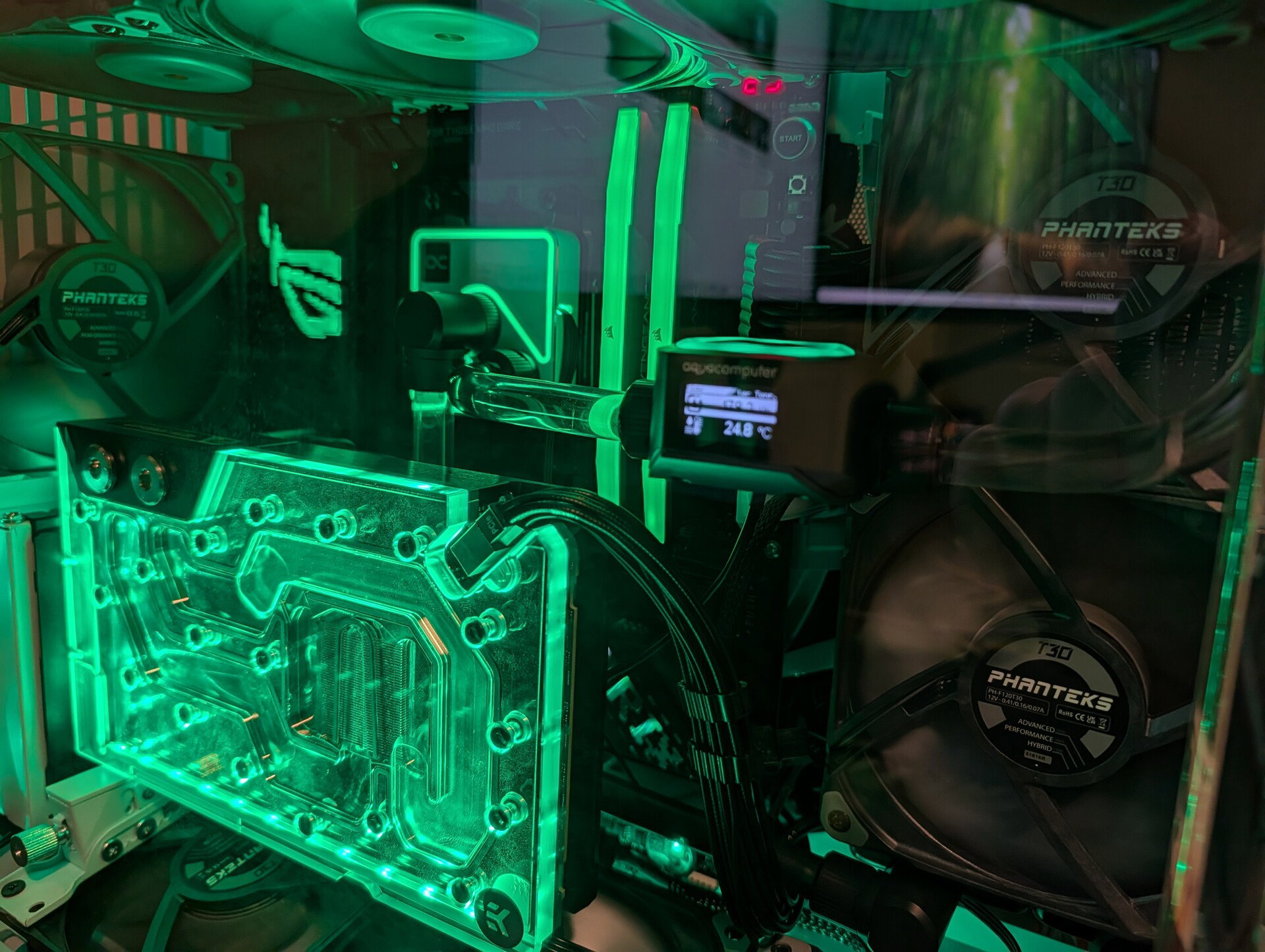 O11 Mini V2 / White & Black / Vertical GPU » builds.gg