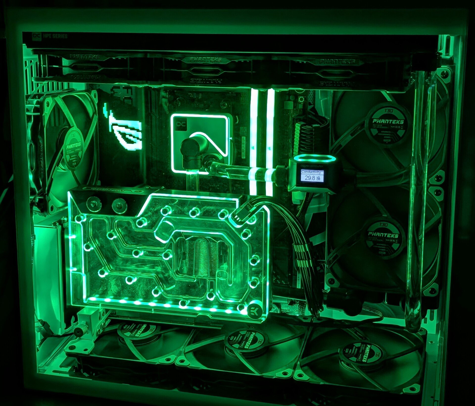O11 Mini V2 / White & Black / Vertical GPU » builds.gg