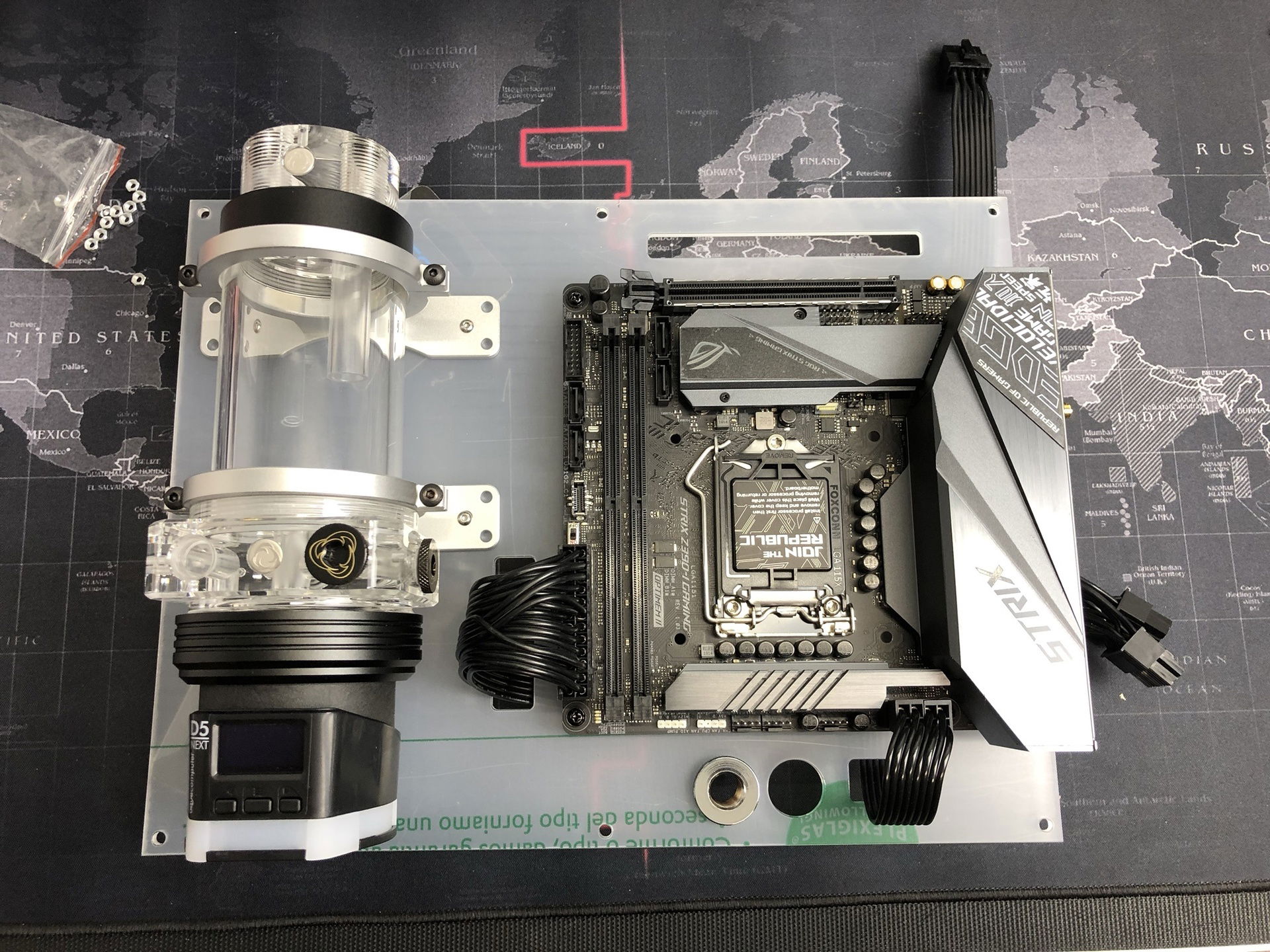 Portable mini ITX system from Acrylic » builds.gg