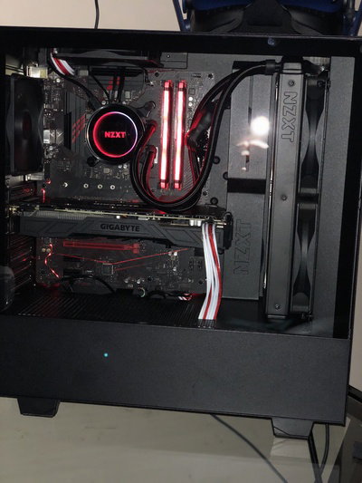 SSUPD Xhuttle White AORUS Stealth Build | Cable-less Tube-less Custom ...