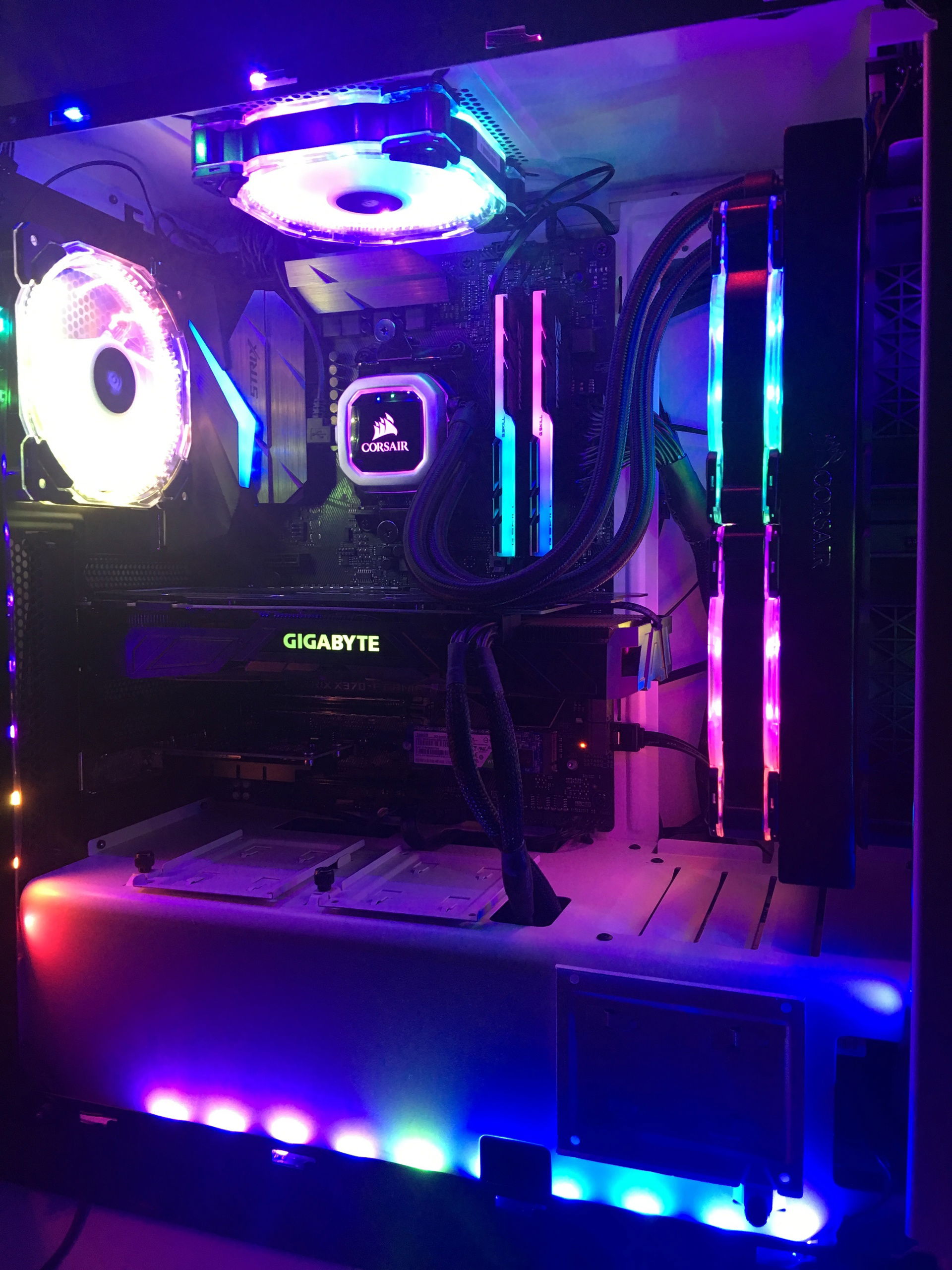 White + RGB » builds.gg