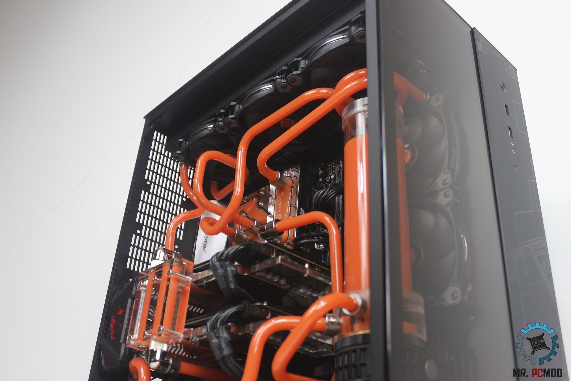 WATERCOOLED LIAN LI – March 2018 » builds.gg