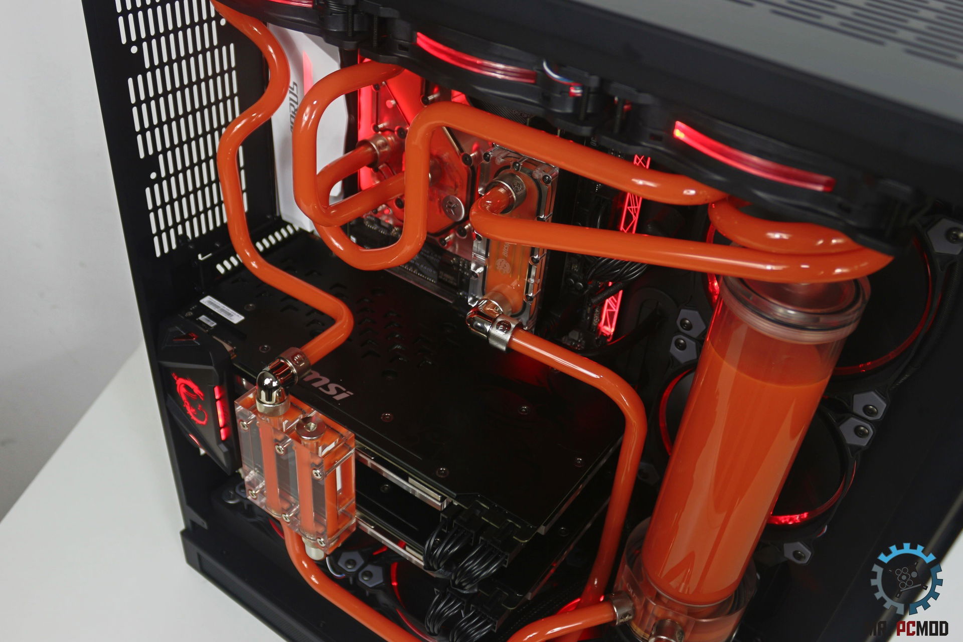 WATERCOOLED LIAN LI – March 2018 » builds.gg