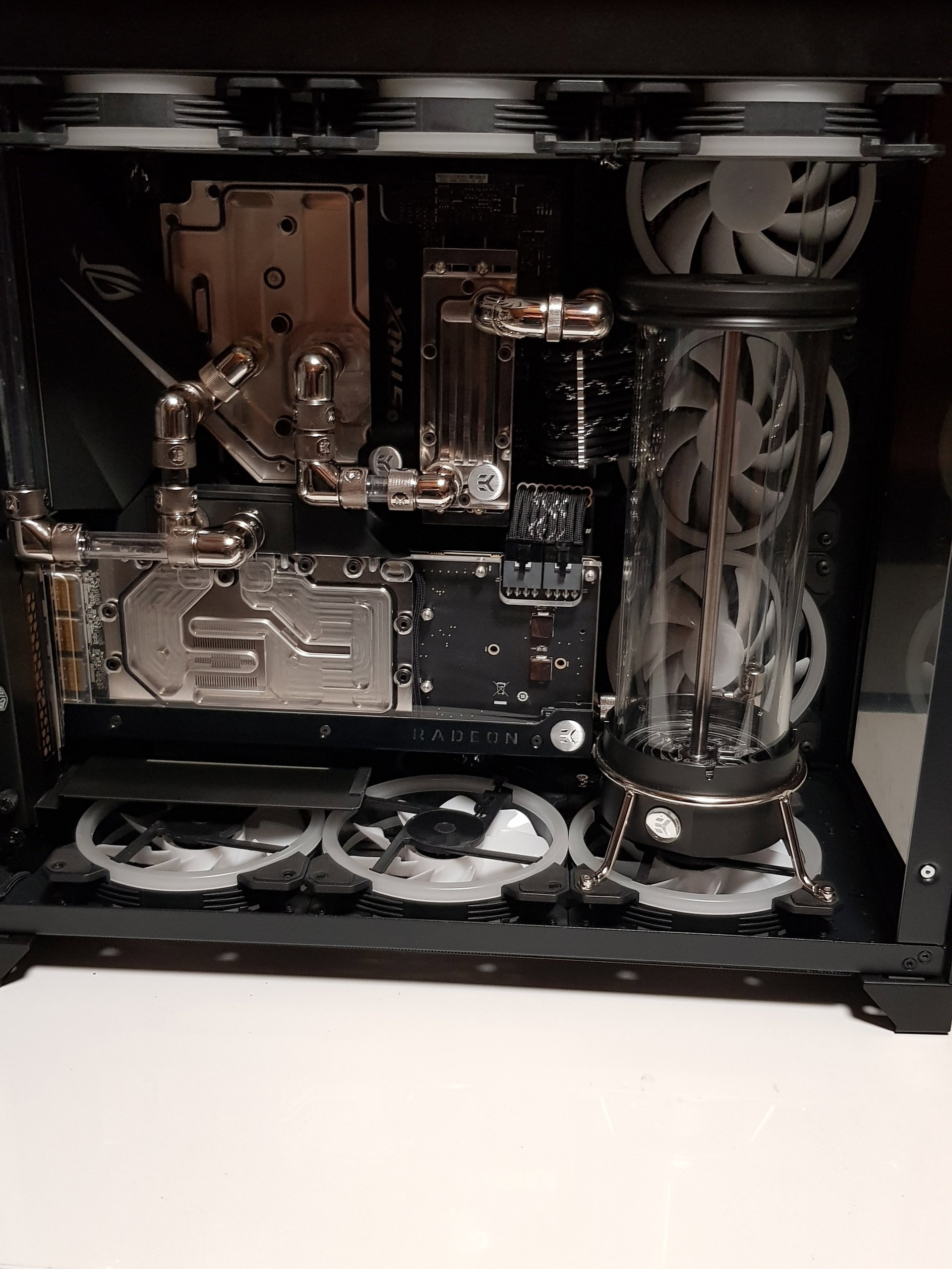 Crazy Unld P.N Modded Lian-Li pc 011 Dynamic » builds.gg
