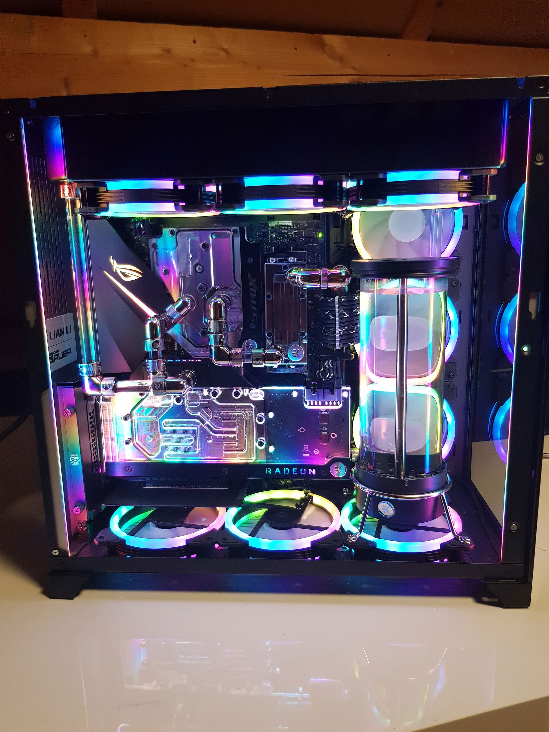 Crazy Unld P.N Modded Lian-Li pc 011 Dynamic » builds.gg