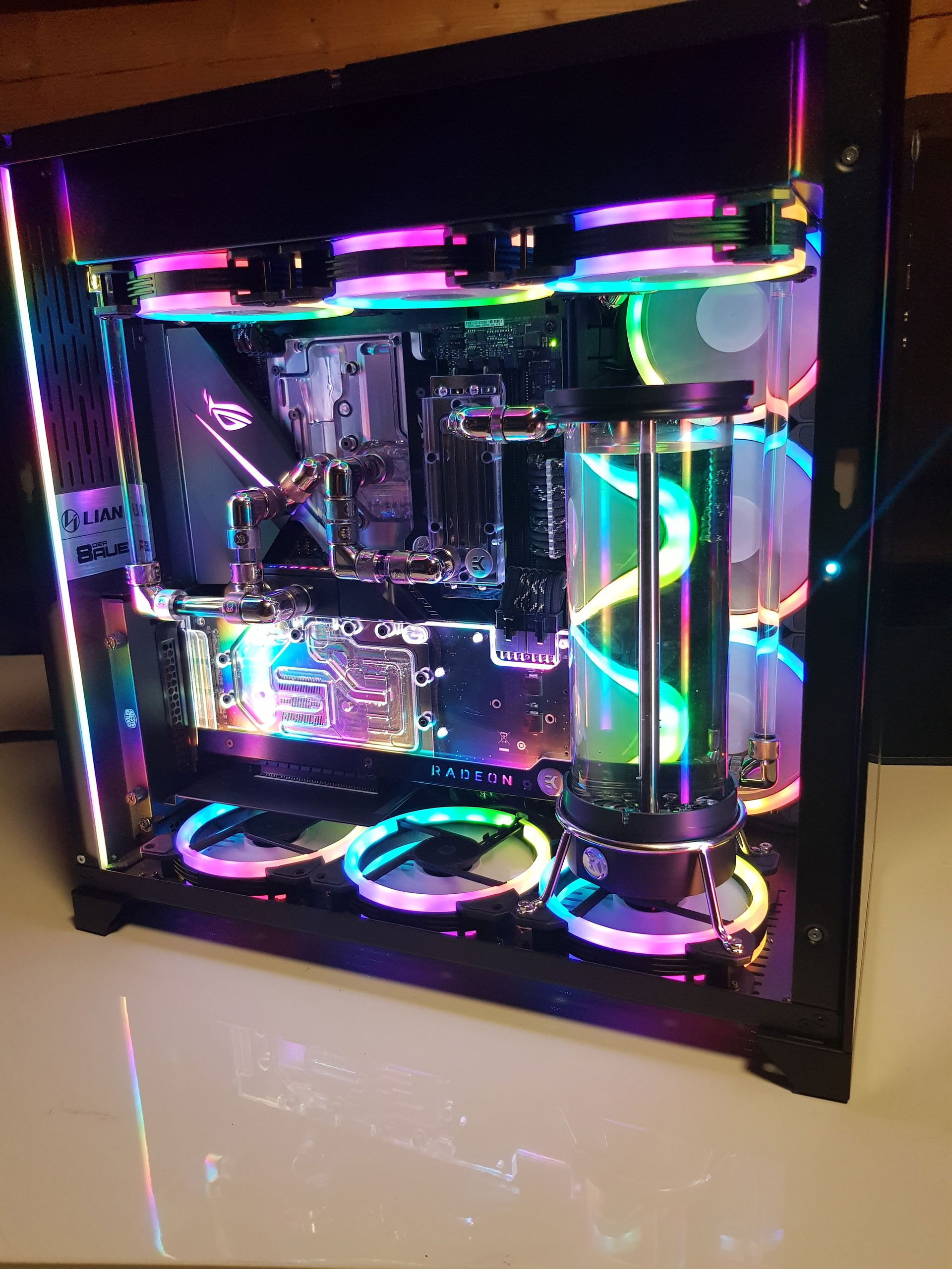 Crazy Unld P.N Modded Lian-Li pc 011 Dynamic » builds.gg