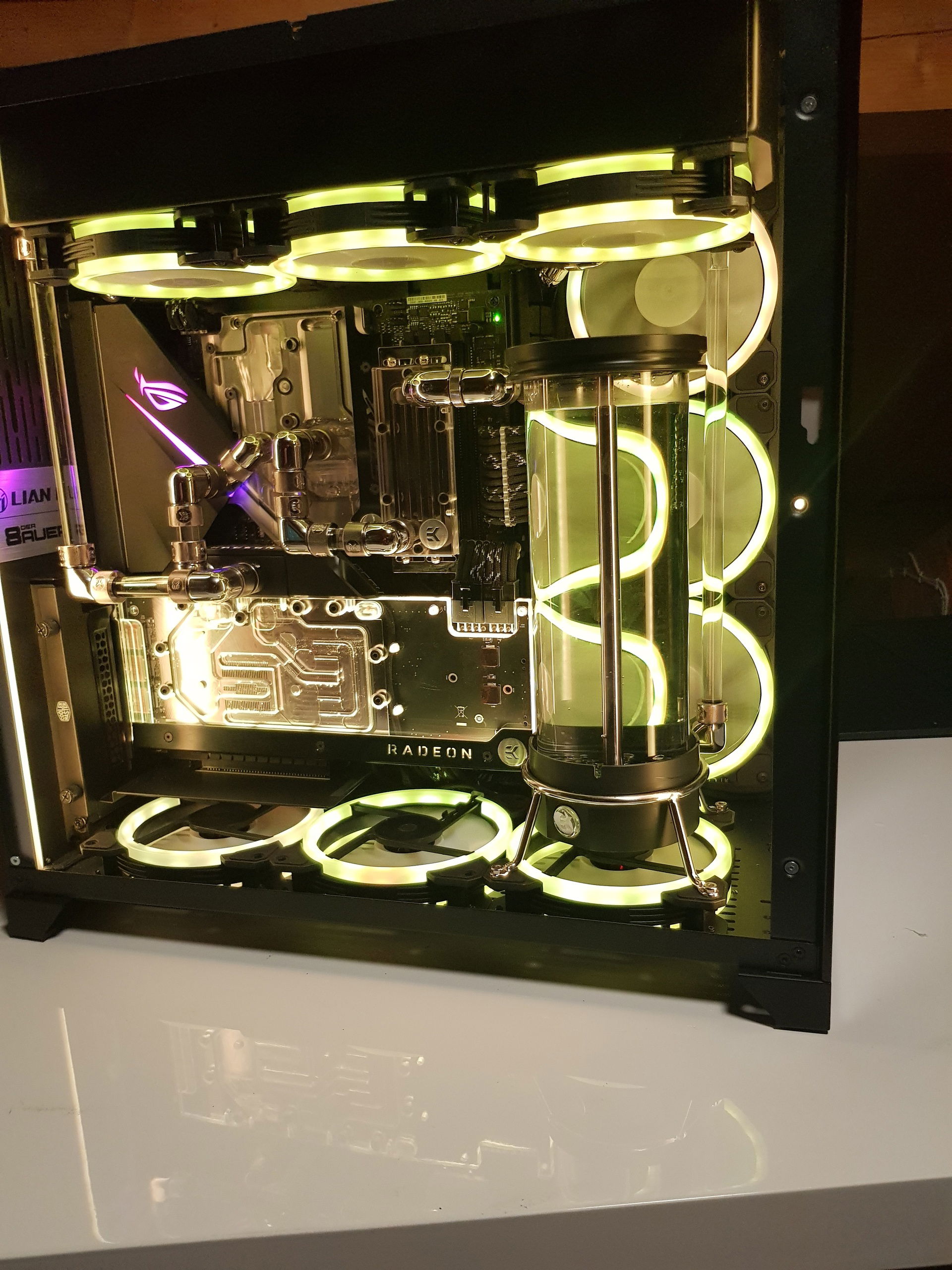 Crazy Unld P.N Modded Lian-Li pc 011 Dynamic » builds.gg