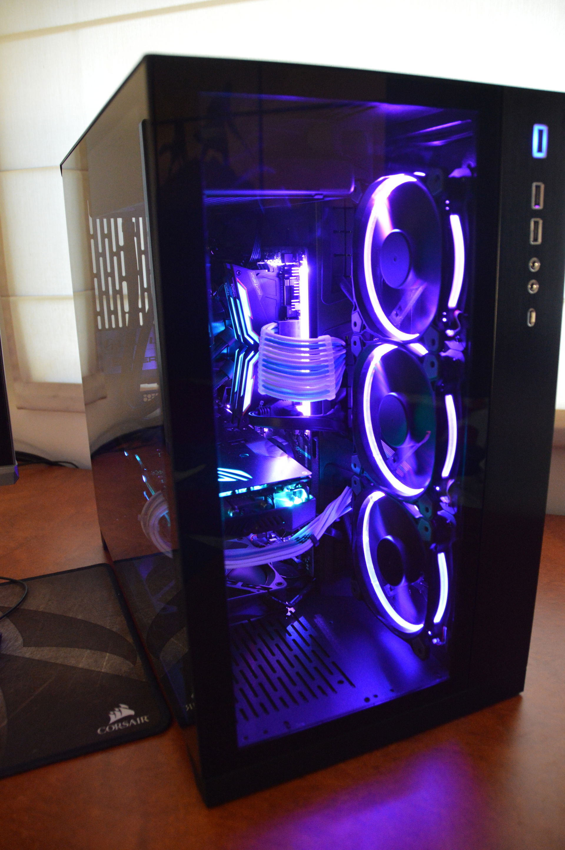 Lian Li PC 011 pink+teal » builds.gg