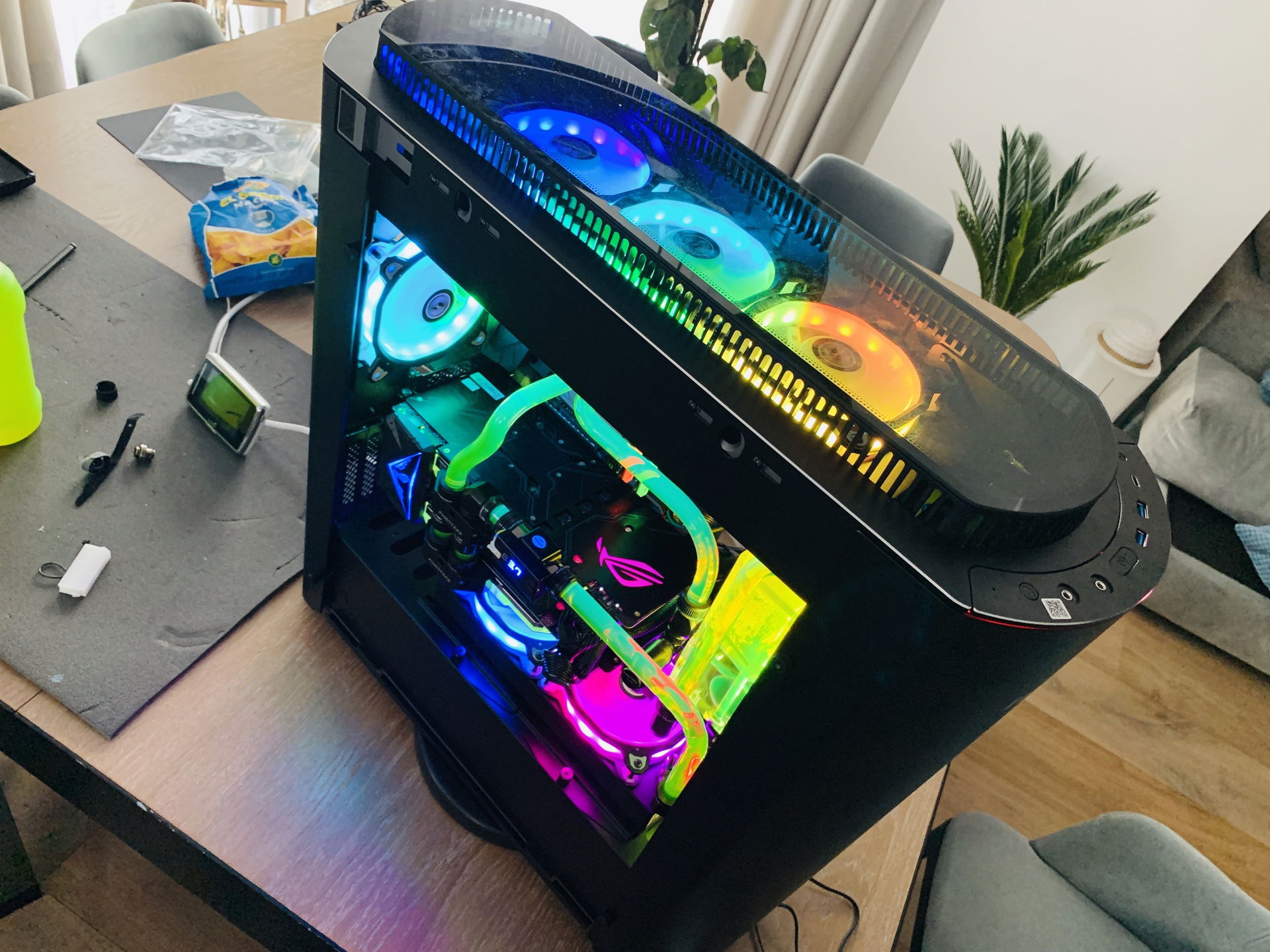 IN-WIN 915 Acid Green » builds.gg