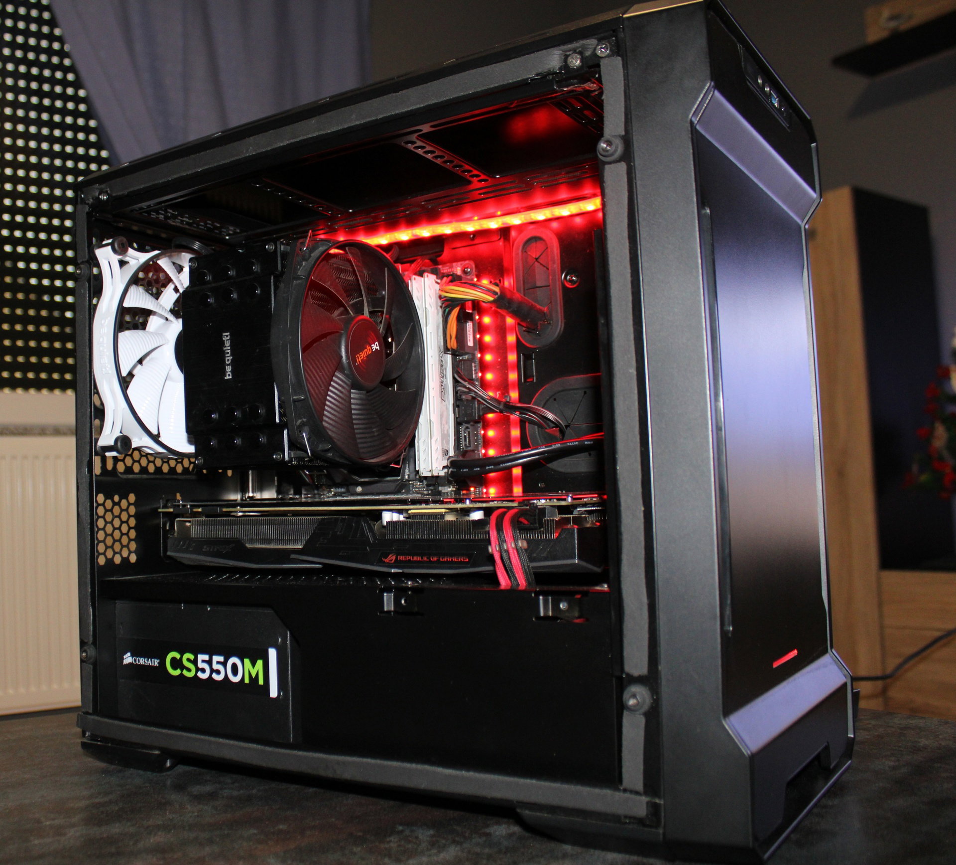 Phanteks ENTHOO EVOLV ITX TG » builds.gg
