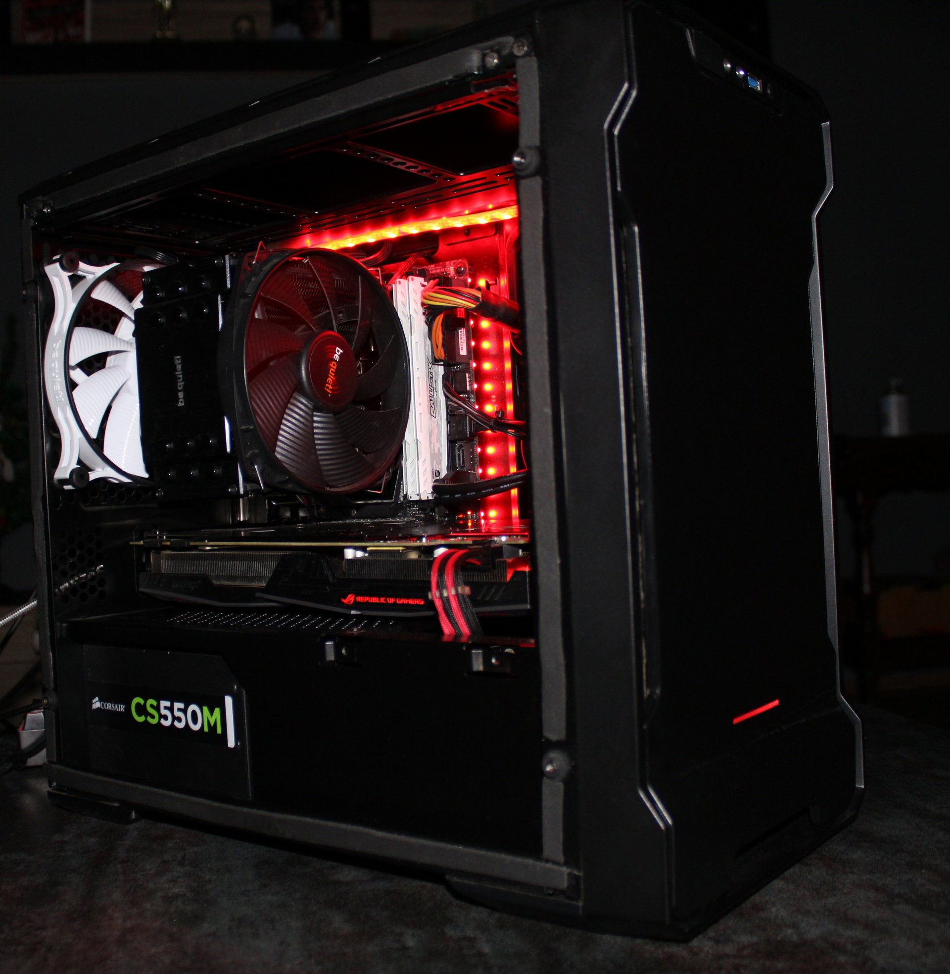 Phanteks ENTHOO EVOLV ITX TG » builds.gg