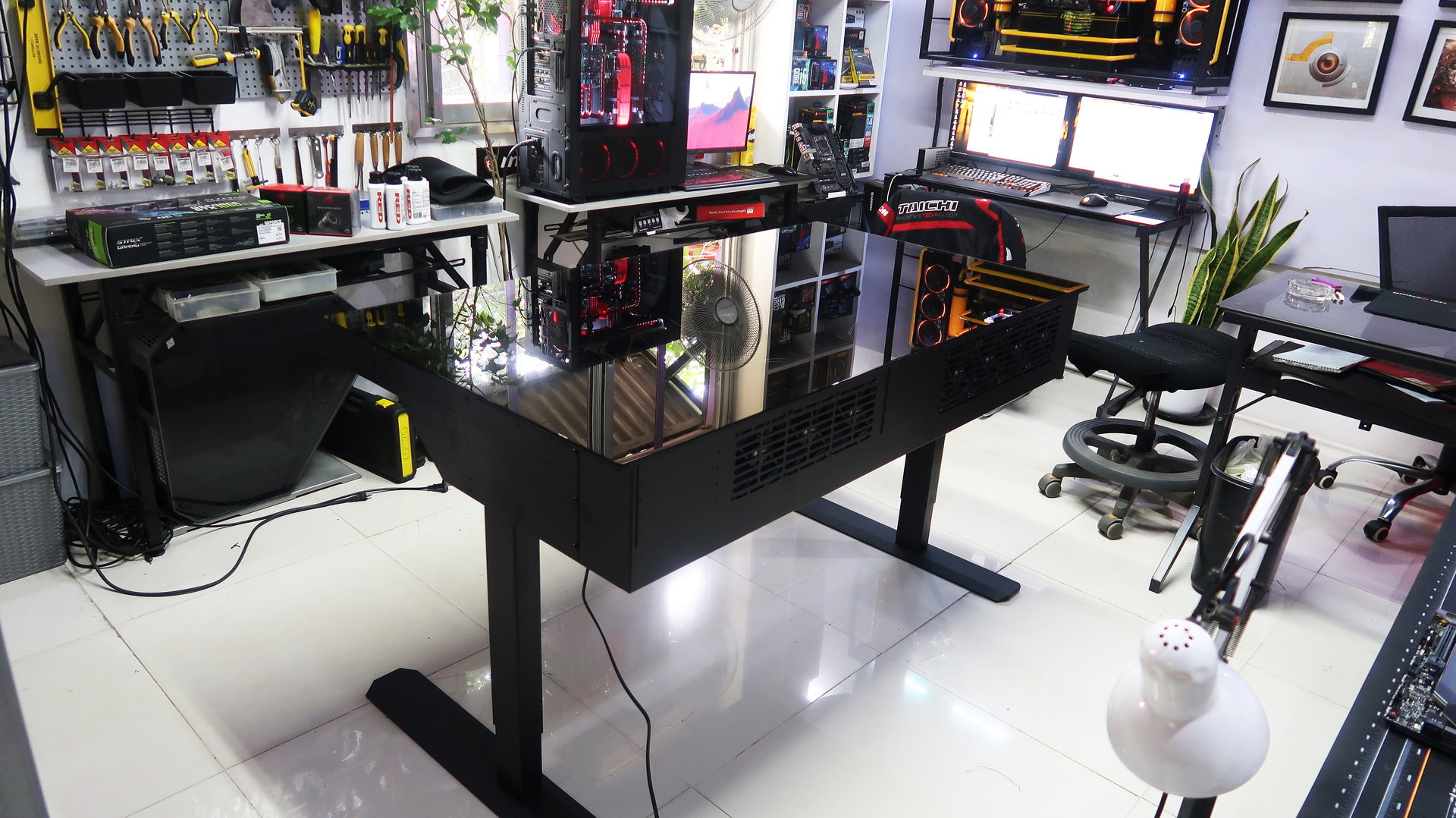 Custom Pc Build #47 "Project ROG" Lian Li DK-05X Desk Build Asus ...