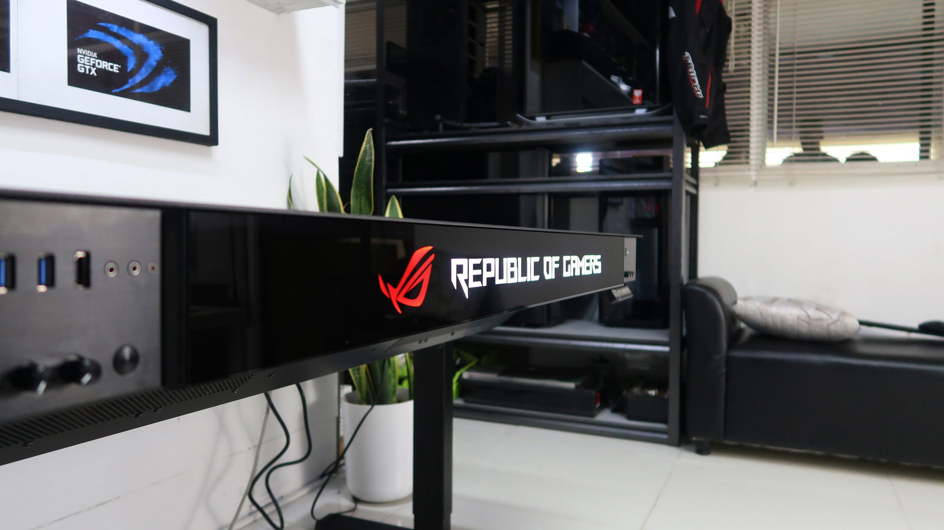 Custom Pc Build #47 "Project ROG" Lian Li DK-05X Desk Build Asus ...